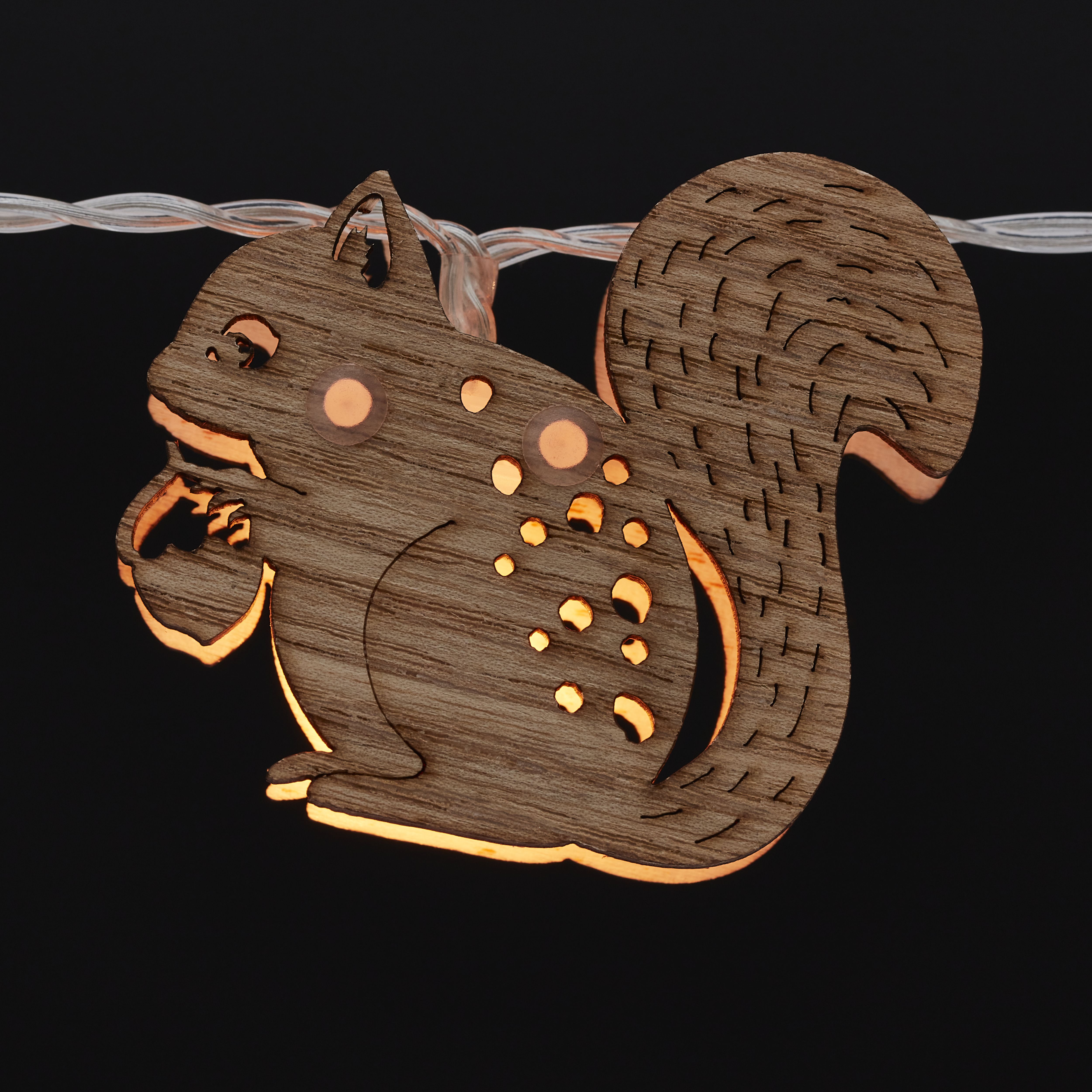 10 Warm white Wooden Squirrel LED With timer function String lights ...