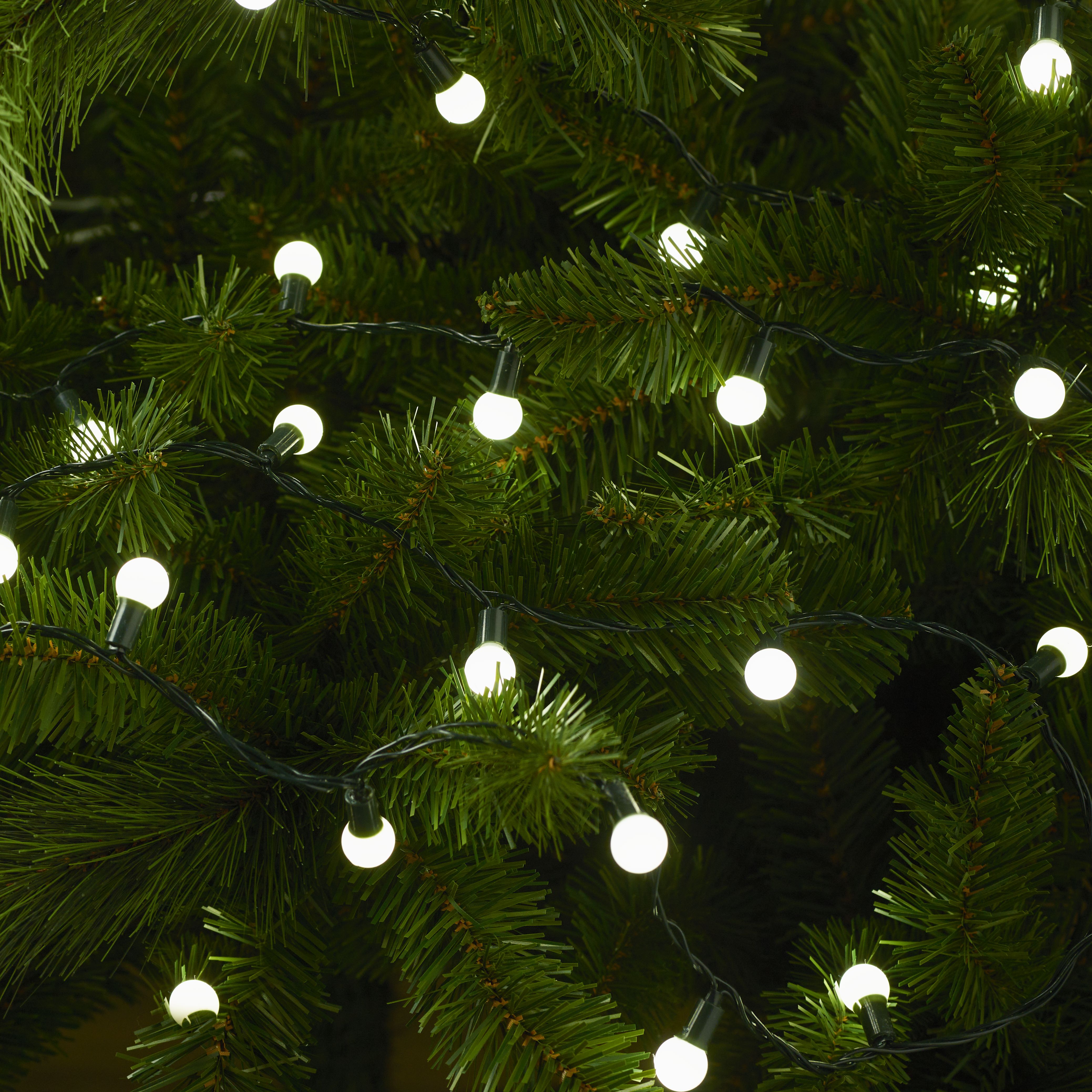 120 Ice white Berry LED String lights With timer function Green cable