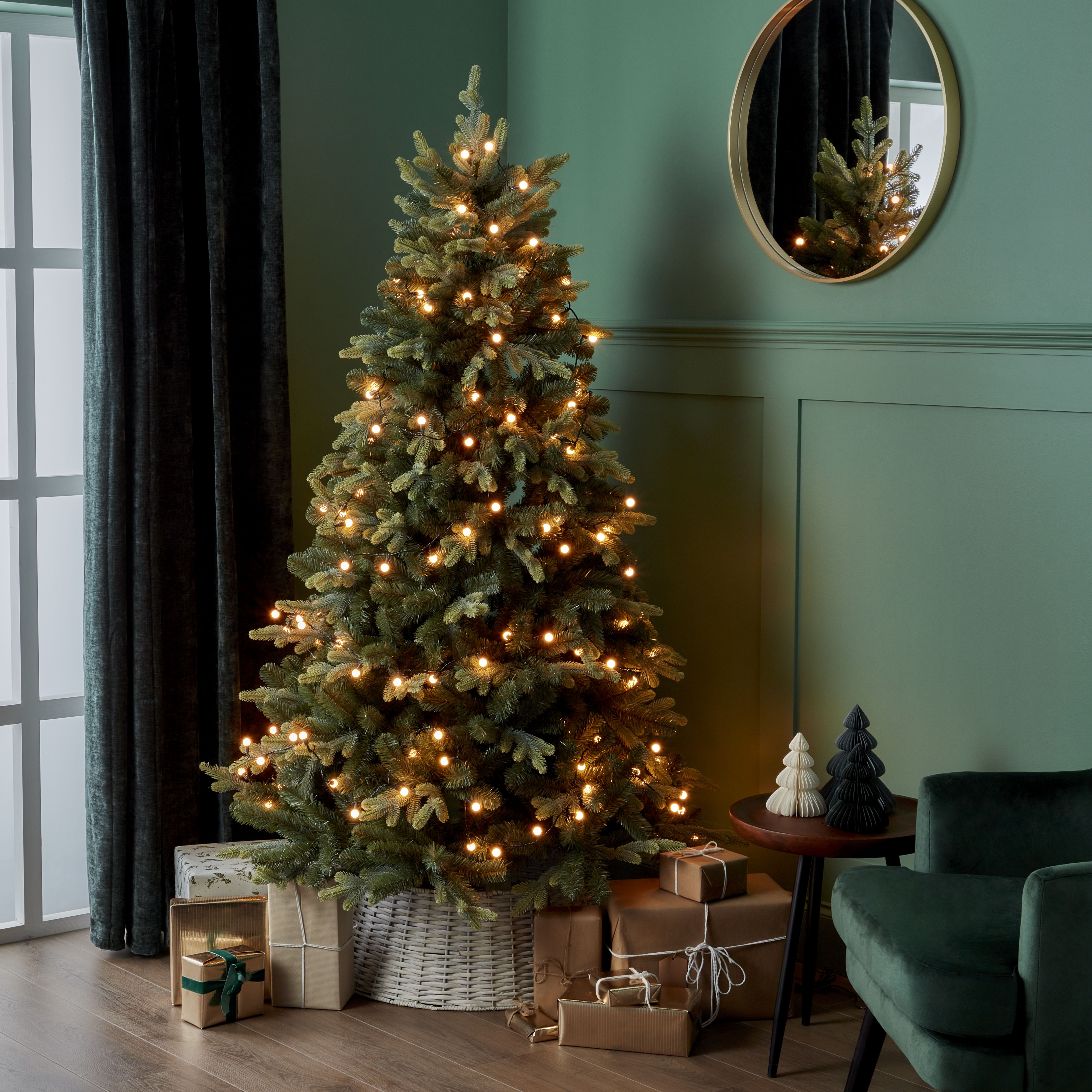 120 Warm white Berry LED String lights With timer function & 13.52m Green cable