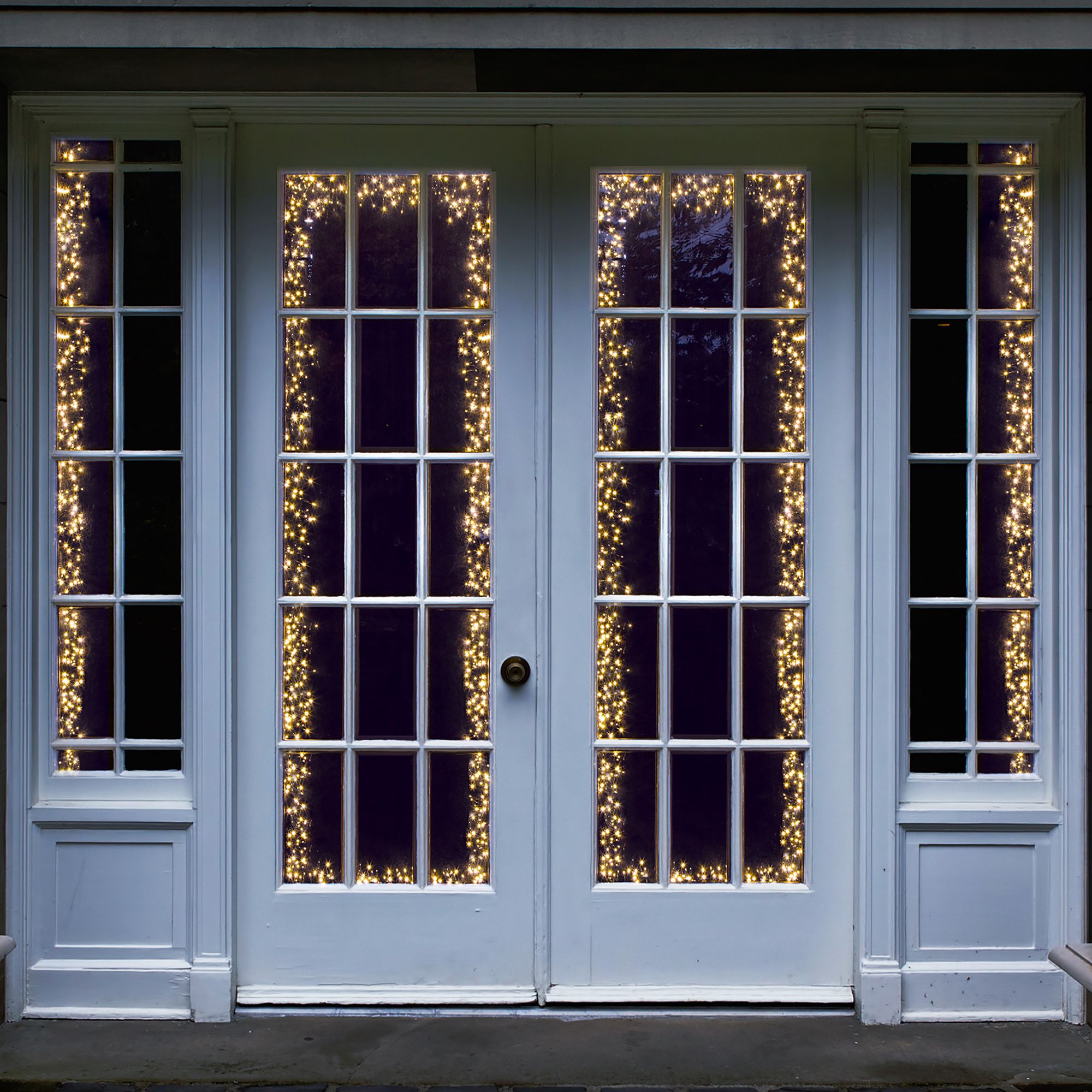 2000 Warm white Cluster LED String lights With Timer function & cable