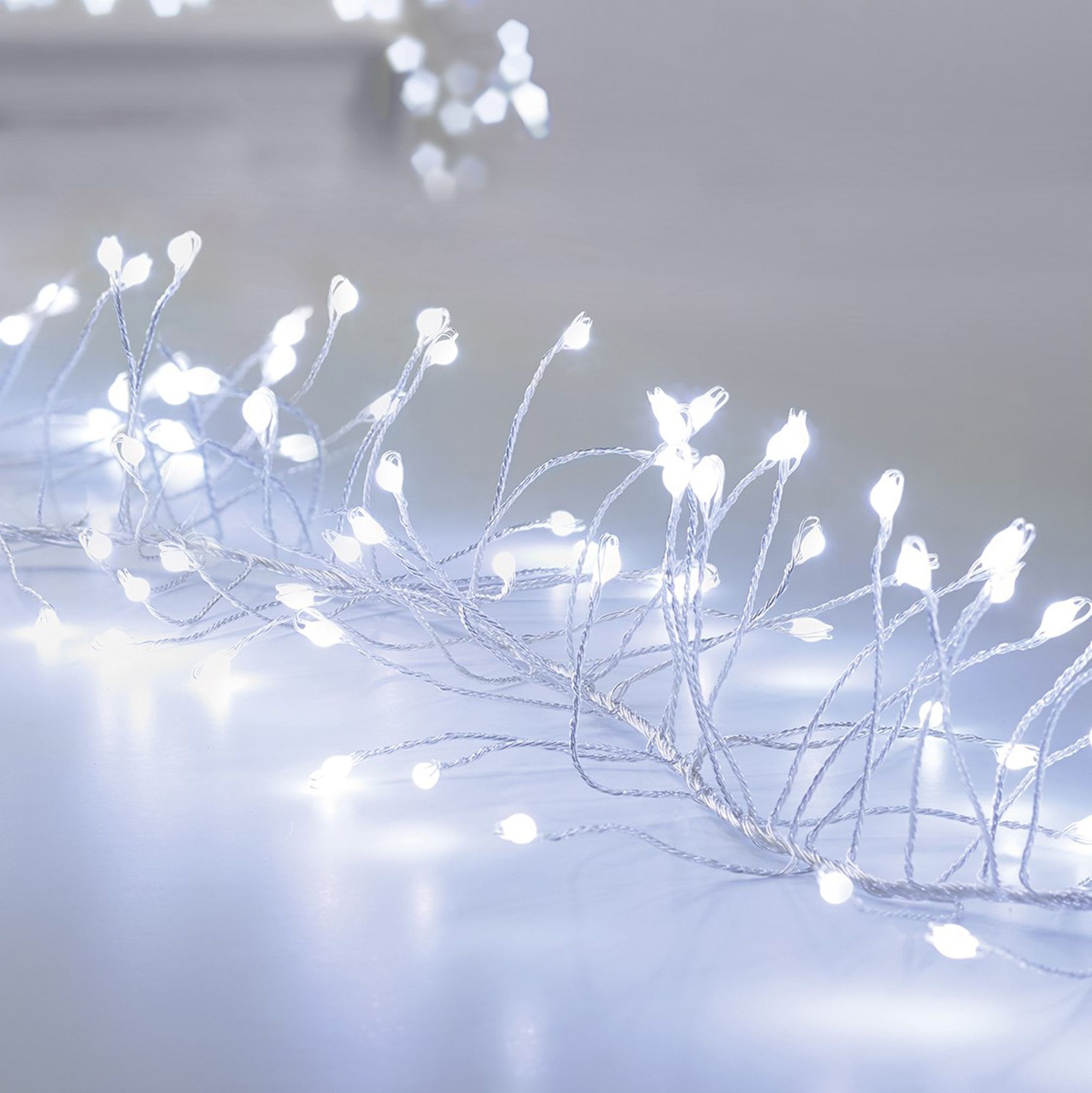 288 White Garland LED Cluster lights With Timer function & cable