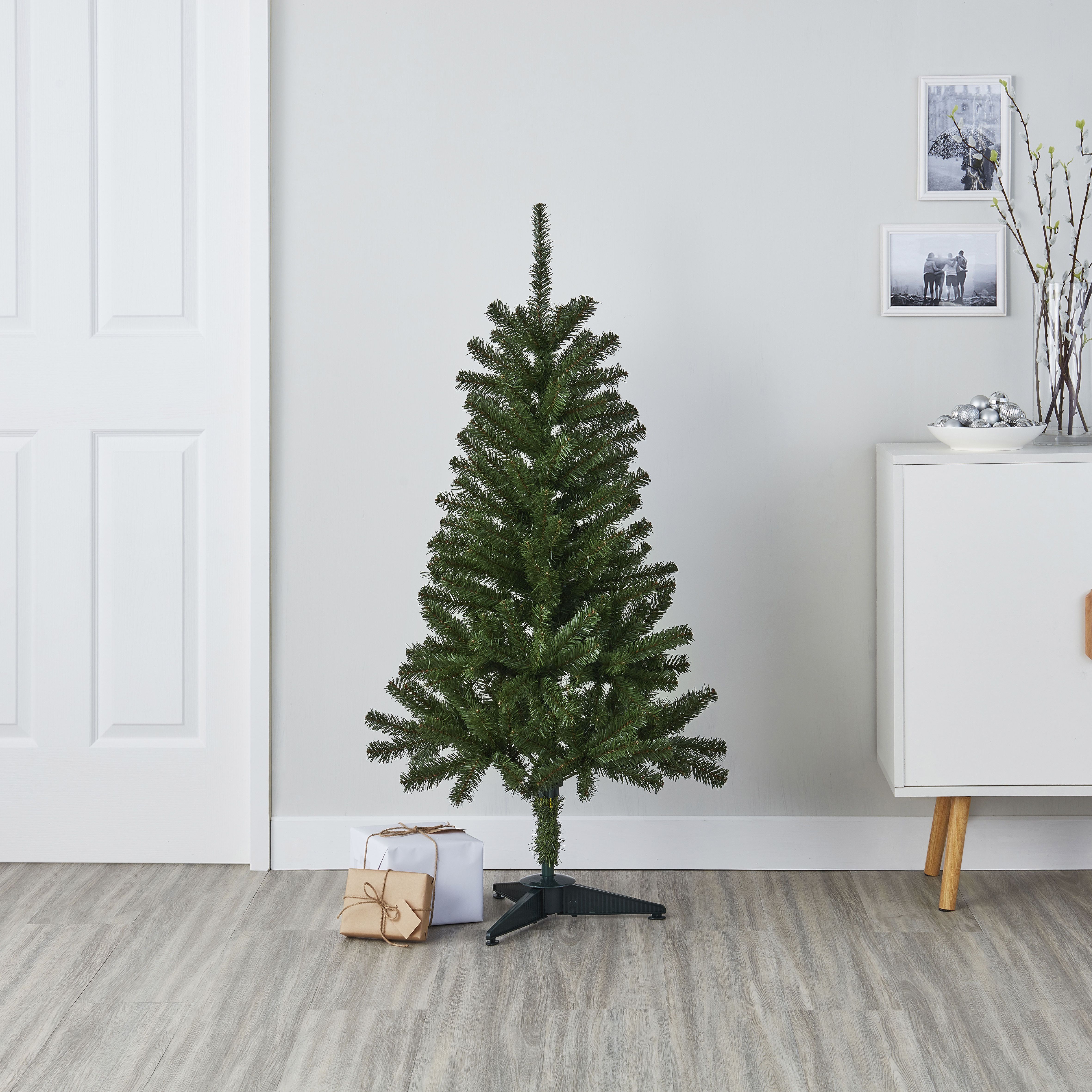 4ft Woodland Full Artificial Christmas tree | DIY at B&Q