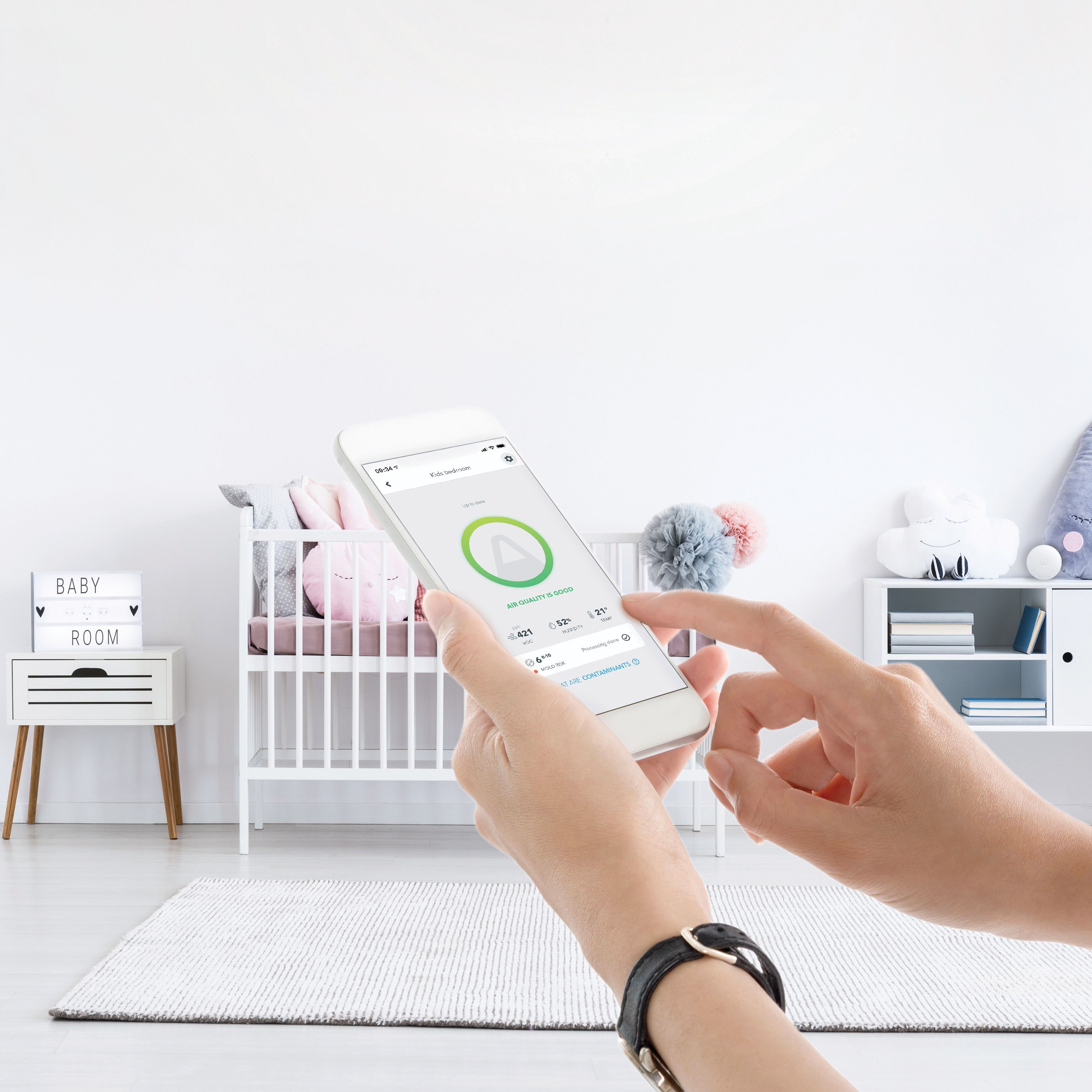 Airthings Wave Mini Smart air quality monitor