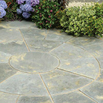 Antique Abbey Circle kit (L)2400 (W)2400mm Pack of 25 2.4m | DIY at B&Q