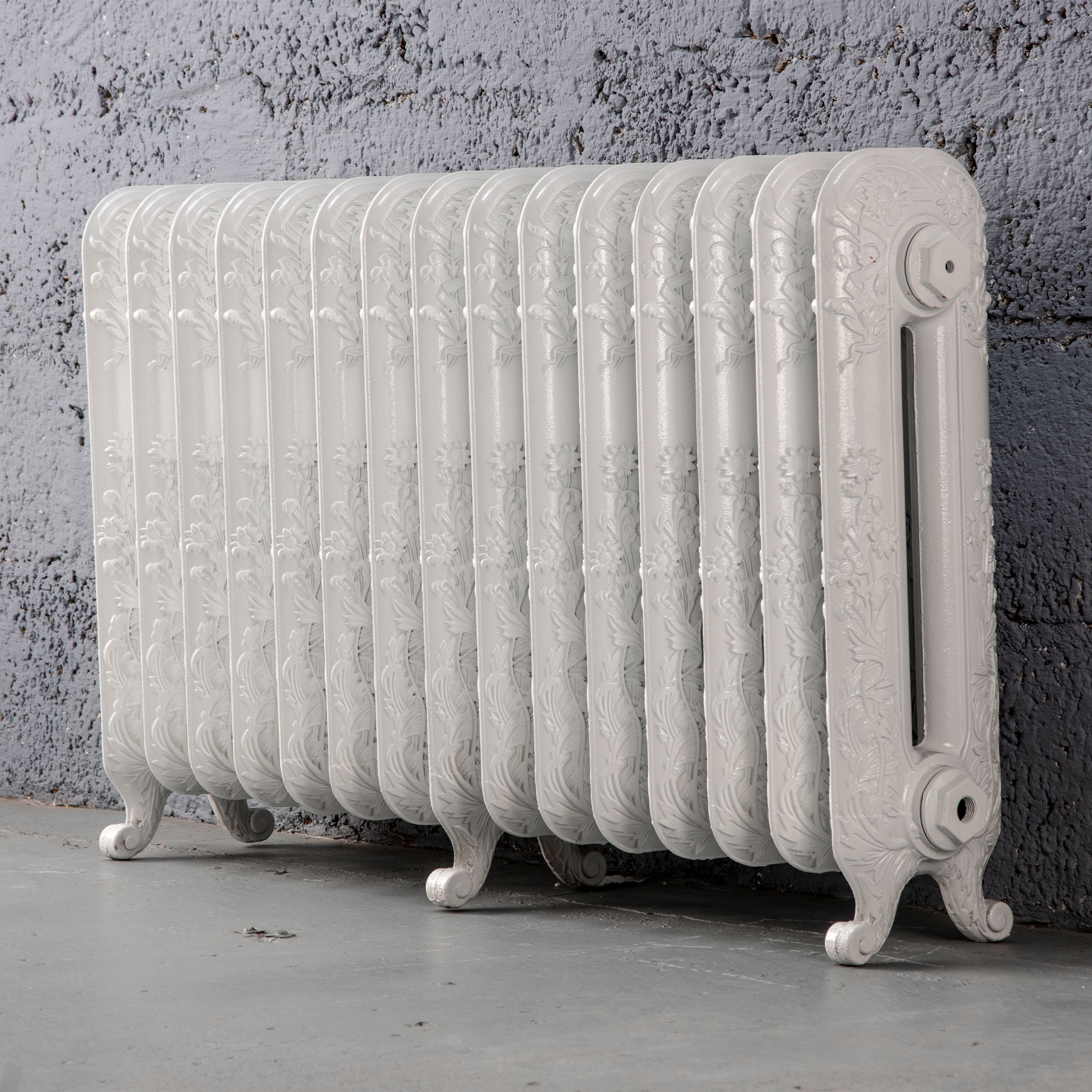 Arroll Daisy Cast iron White 15 Column Radiator, (W)1009mm x (H)597mm