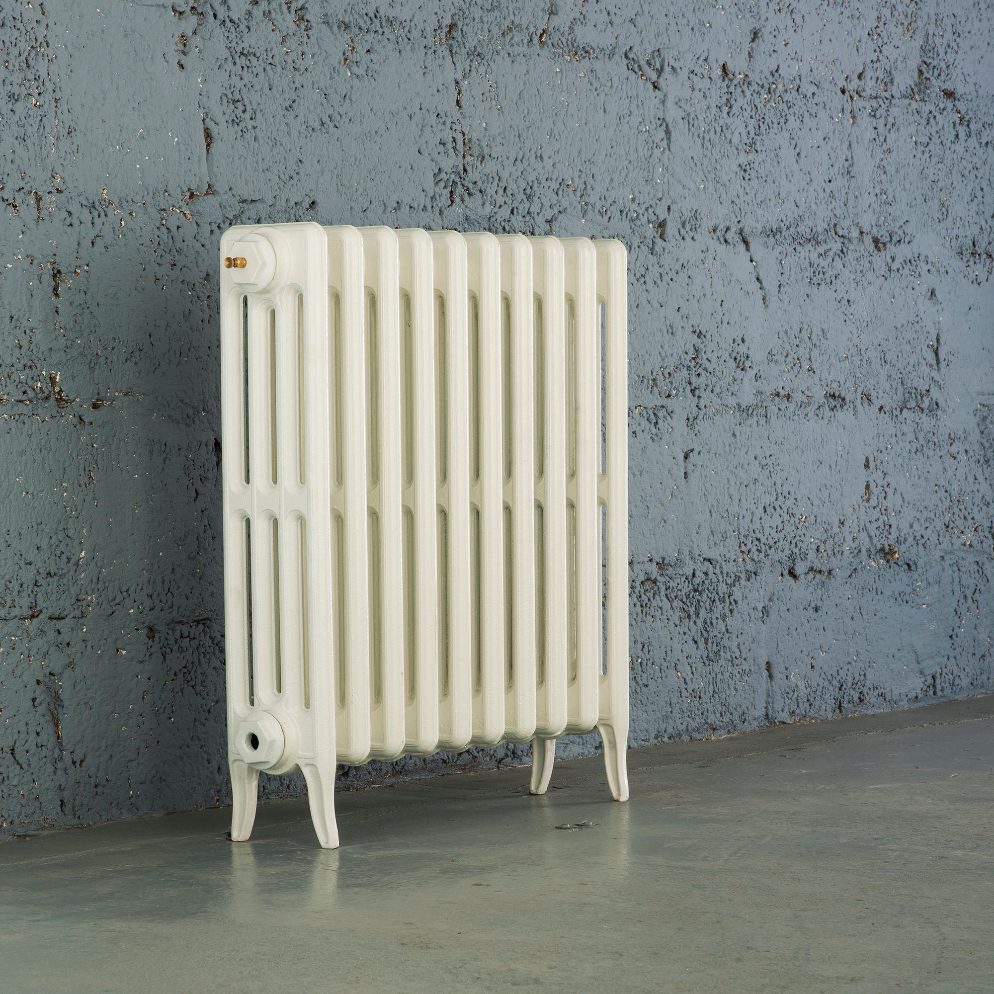 Arroll Neo-Classic White 4 Column Radiator, (W)634mm x (H)660mm