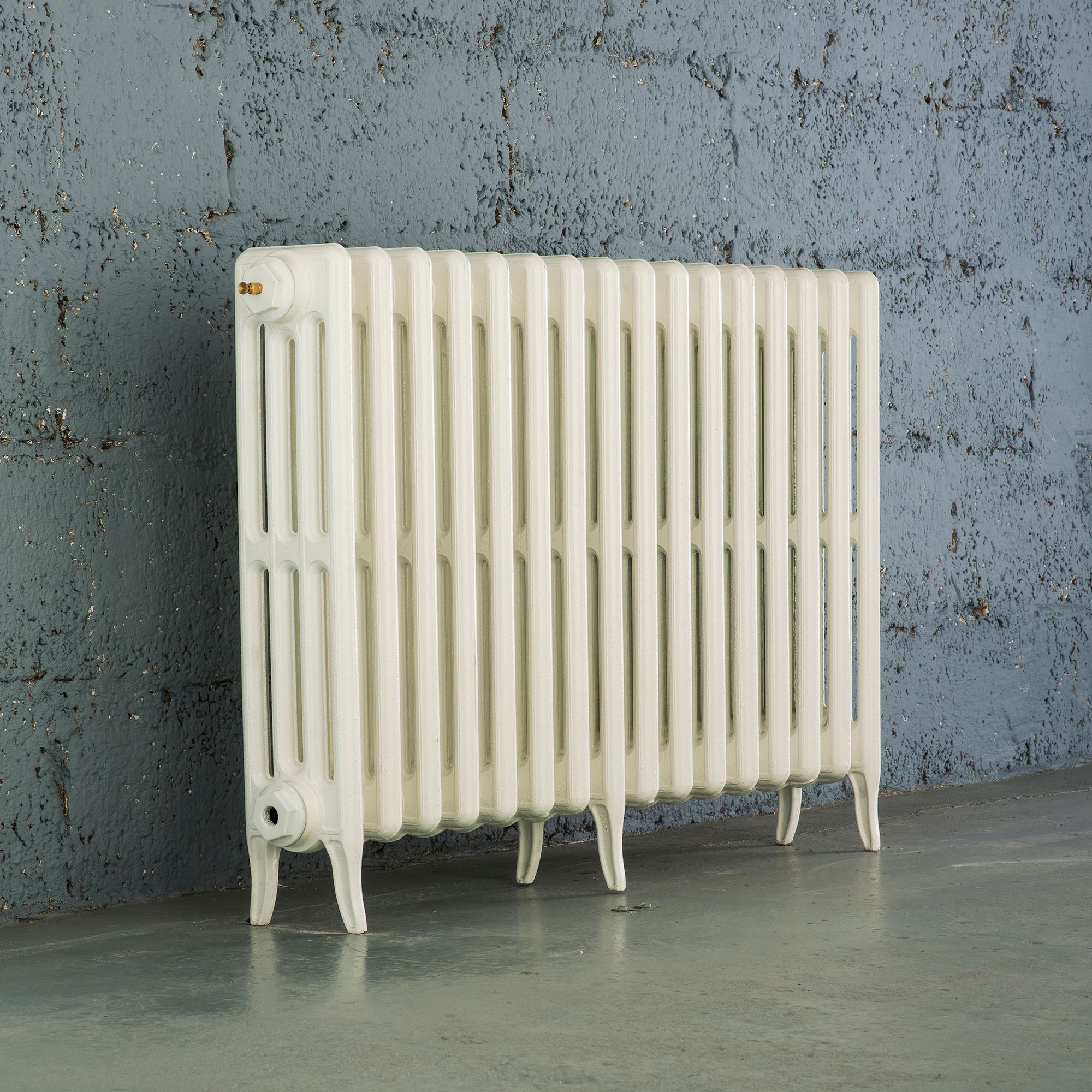Arroll Neo-Classic White 4 Column Radiator, (W)994mm x (H)660mm