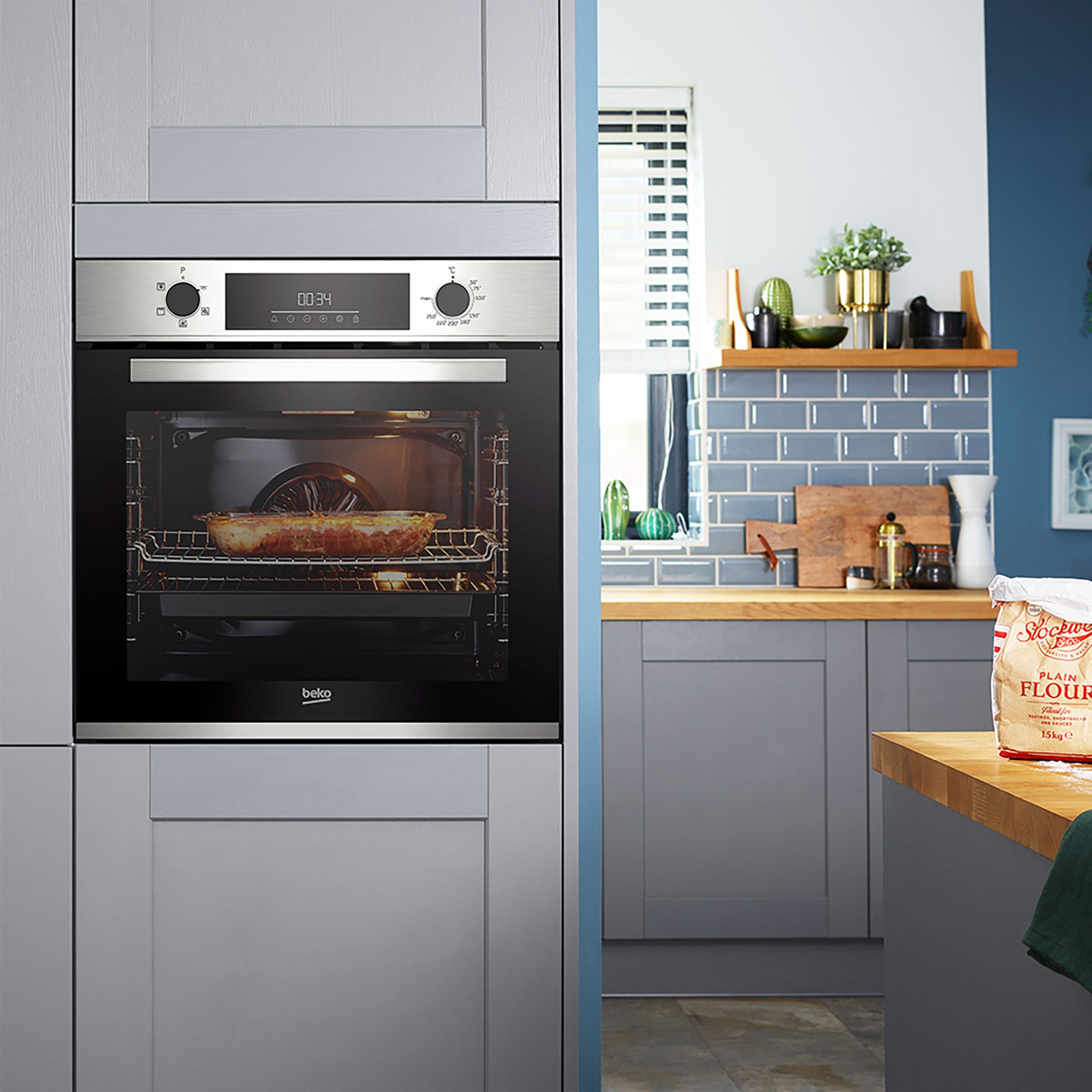 Beko BBIF12300X Built-in Single Fan Electric Oven - Stainless steel