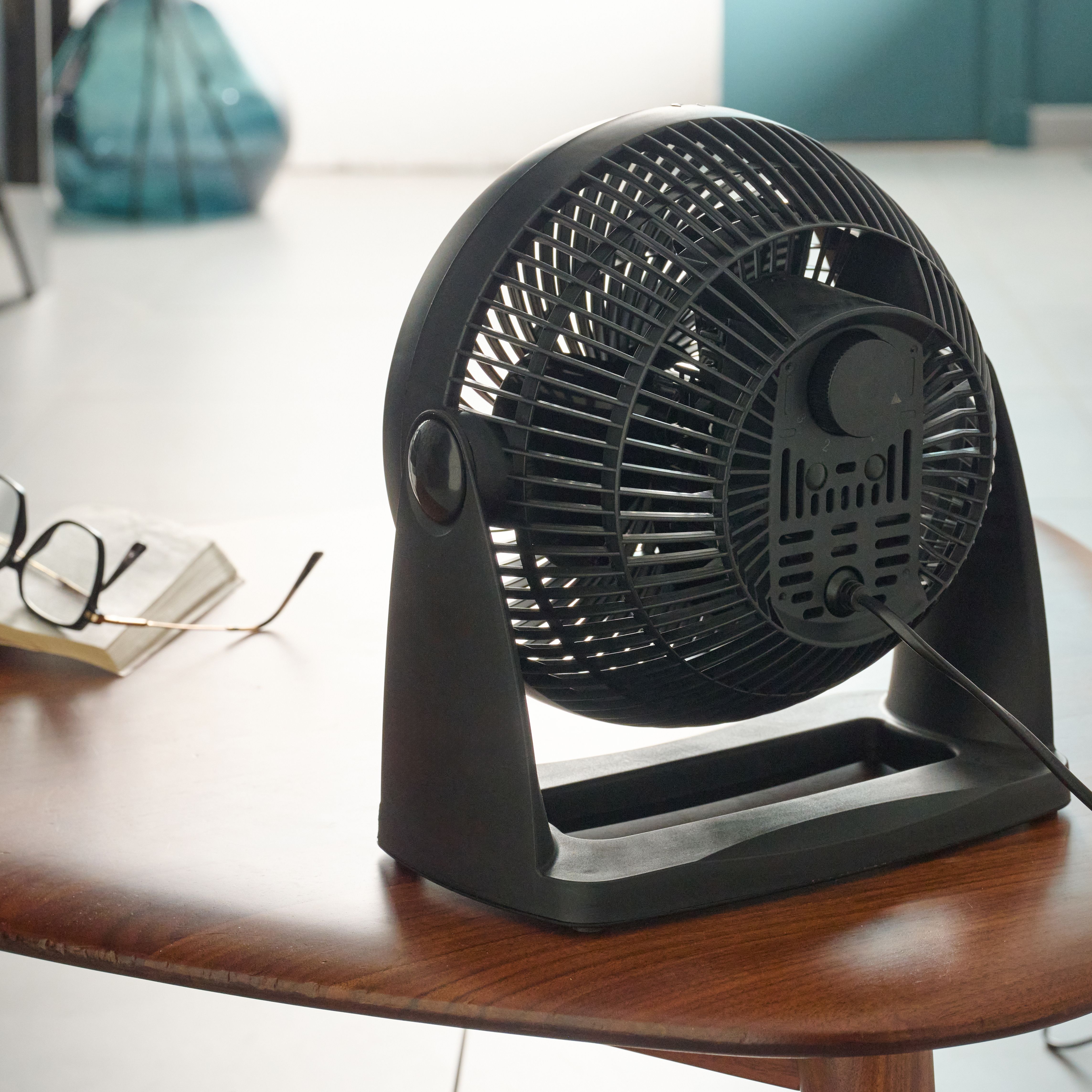 Black 7" 21W 220-240V Table fan
