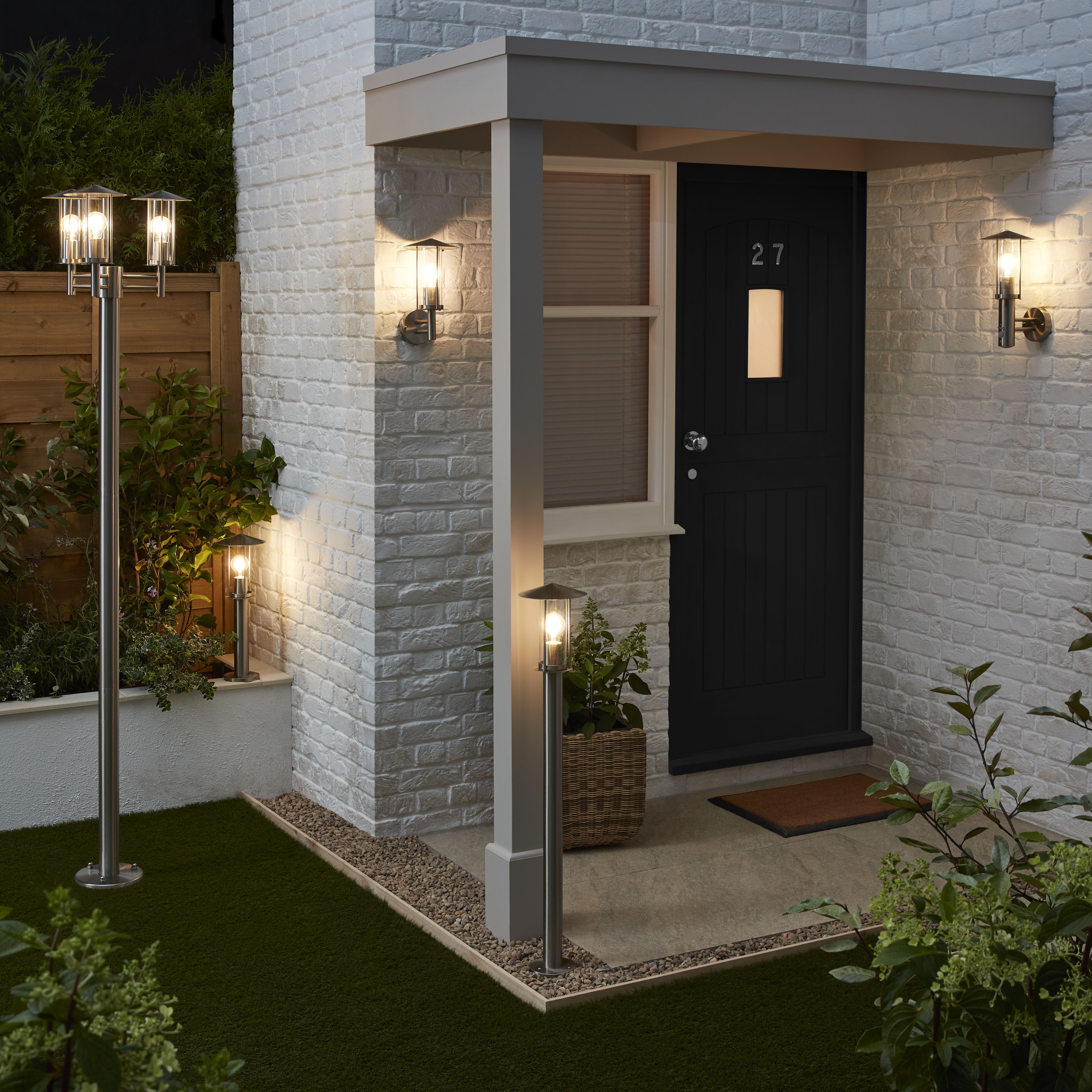 Blooma Chignik Silver effect Mains-powered Halogen Outdoor Lantern Wall ...