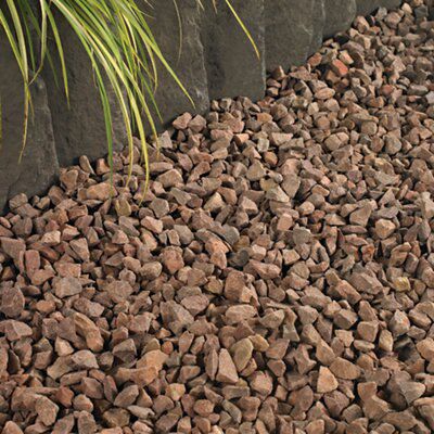 Blooma Cumbrian Red Decorative stones, Large Bag | DIY at B&Q