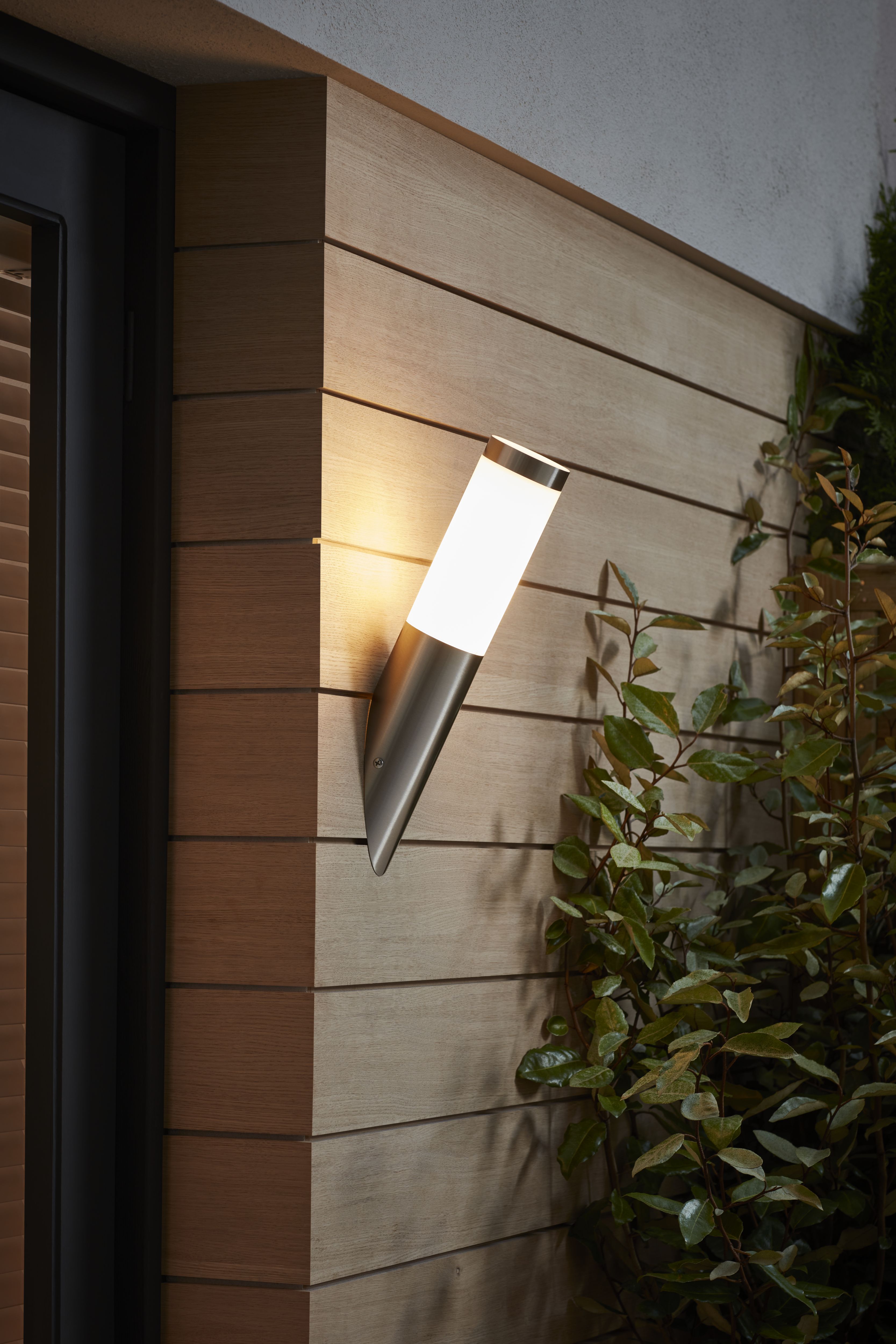 Blooma Hollis Silver effect Mains-powered Halogen Outdoor Tube Wall ...