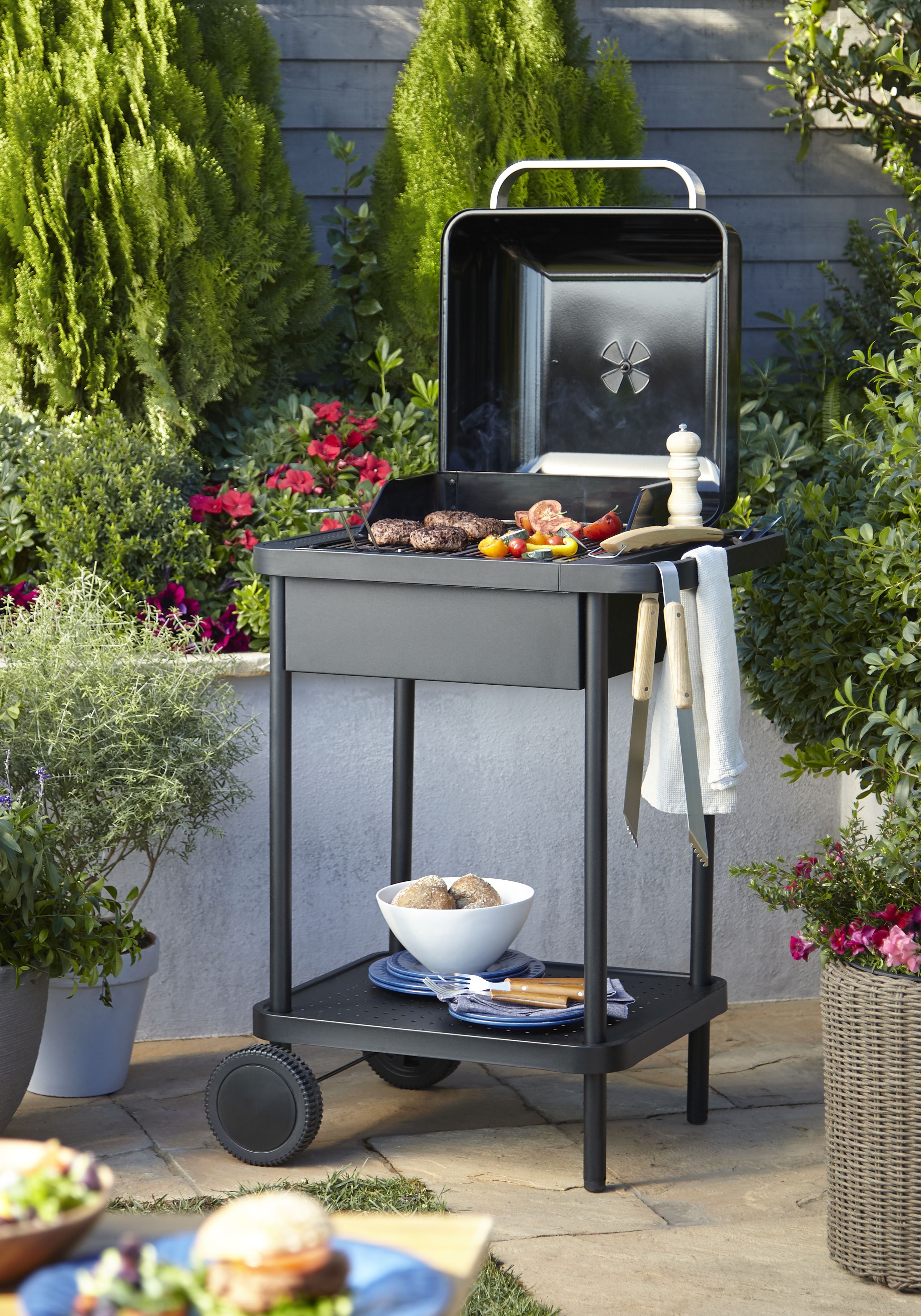 Blooma Rockwell 200 Black Charcoal BBQ