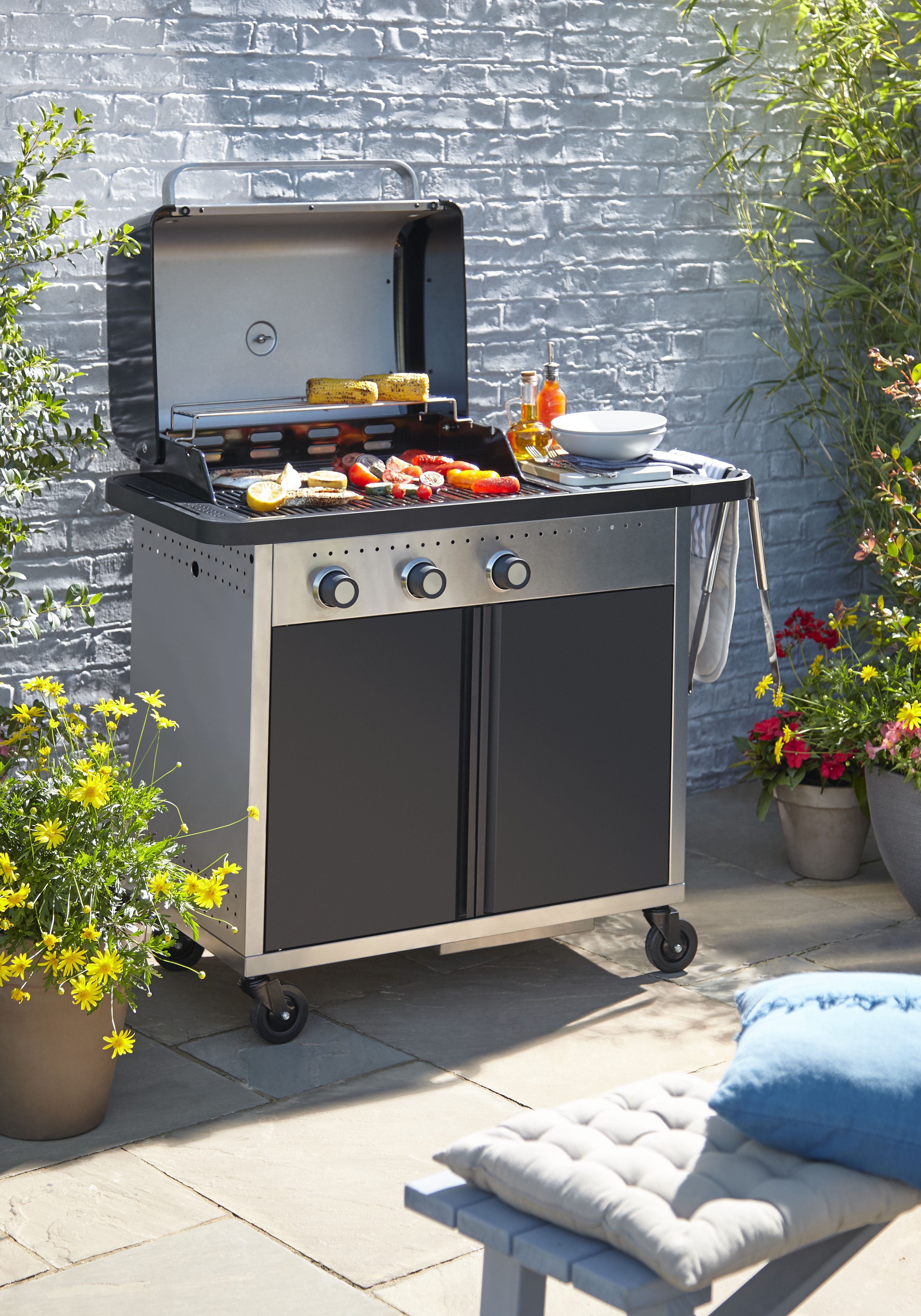 Blooma Rockwell 310 Black 3 burner Gas BBQ