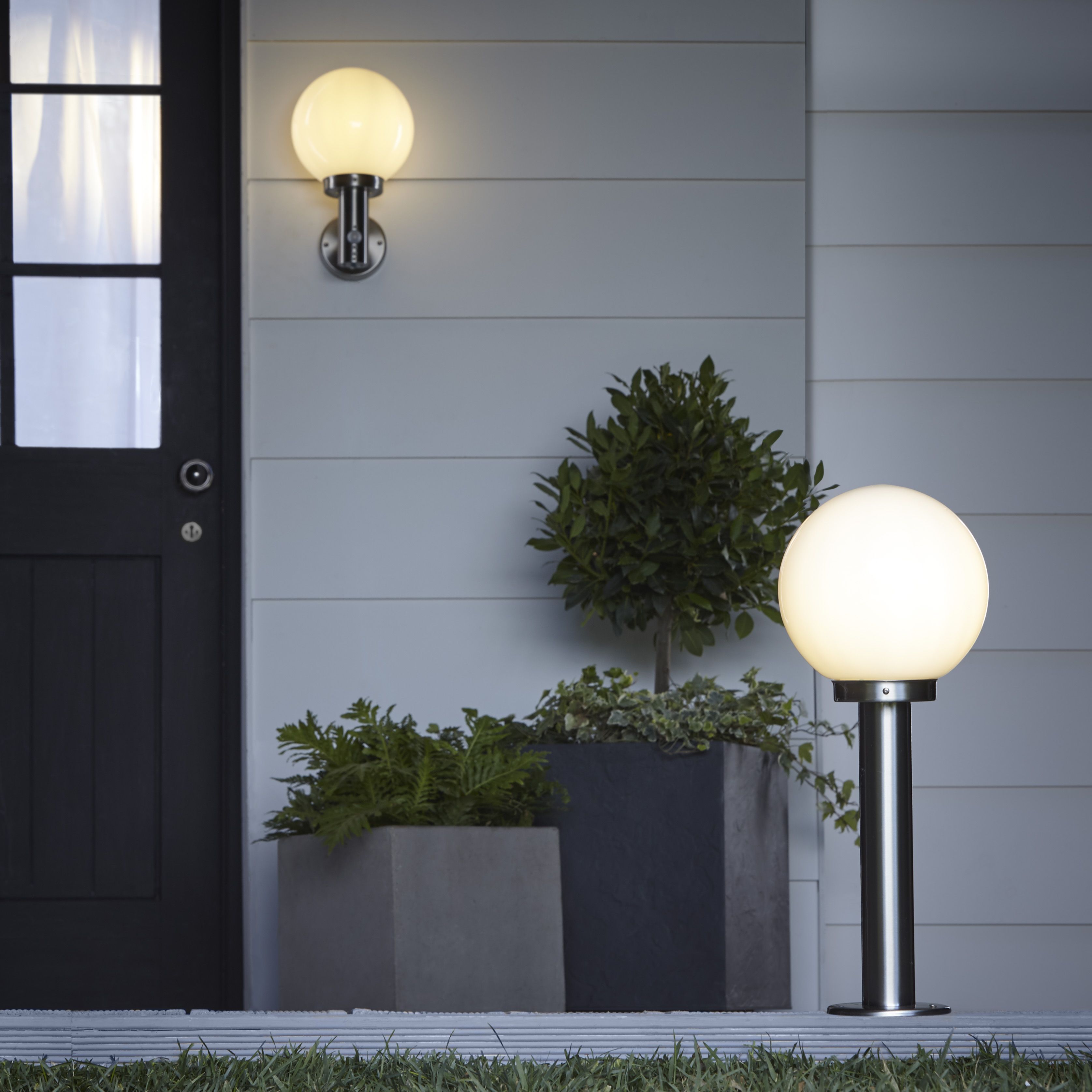 Blooma Sherbrooke Adjustable Silver effect Halogen PIR Motion sensor ...