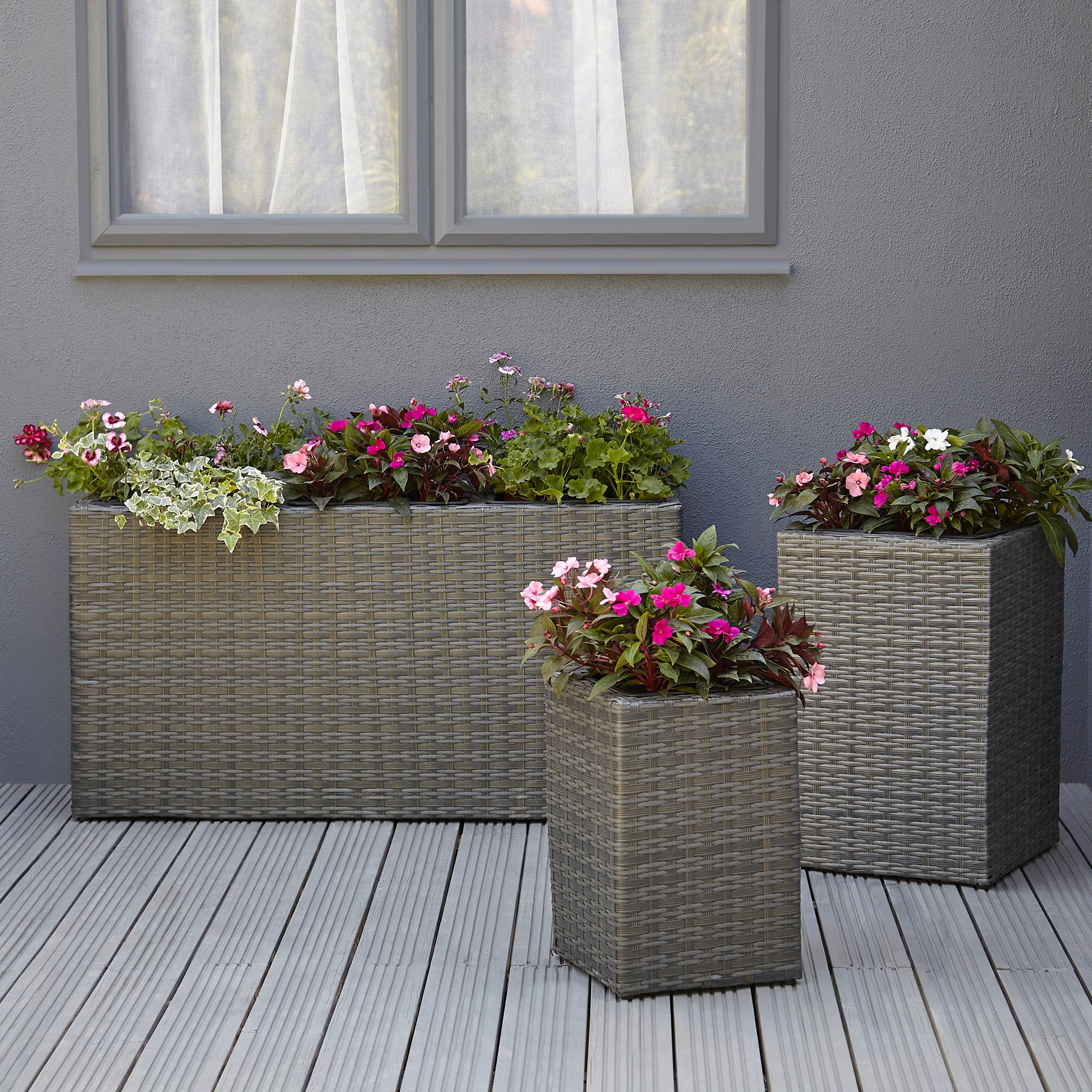 Blooma Sulana Grey Rattan effect Plastic Square Plant pot (Dia) 30cm ...