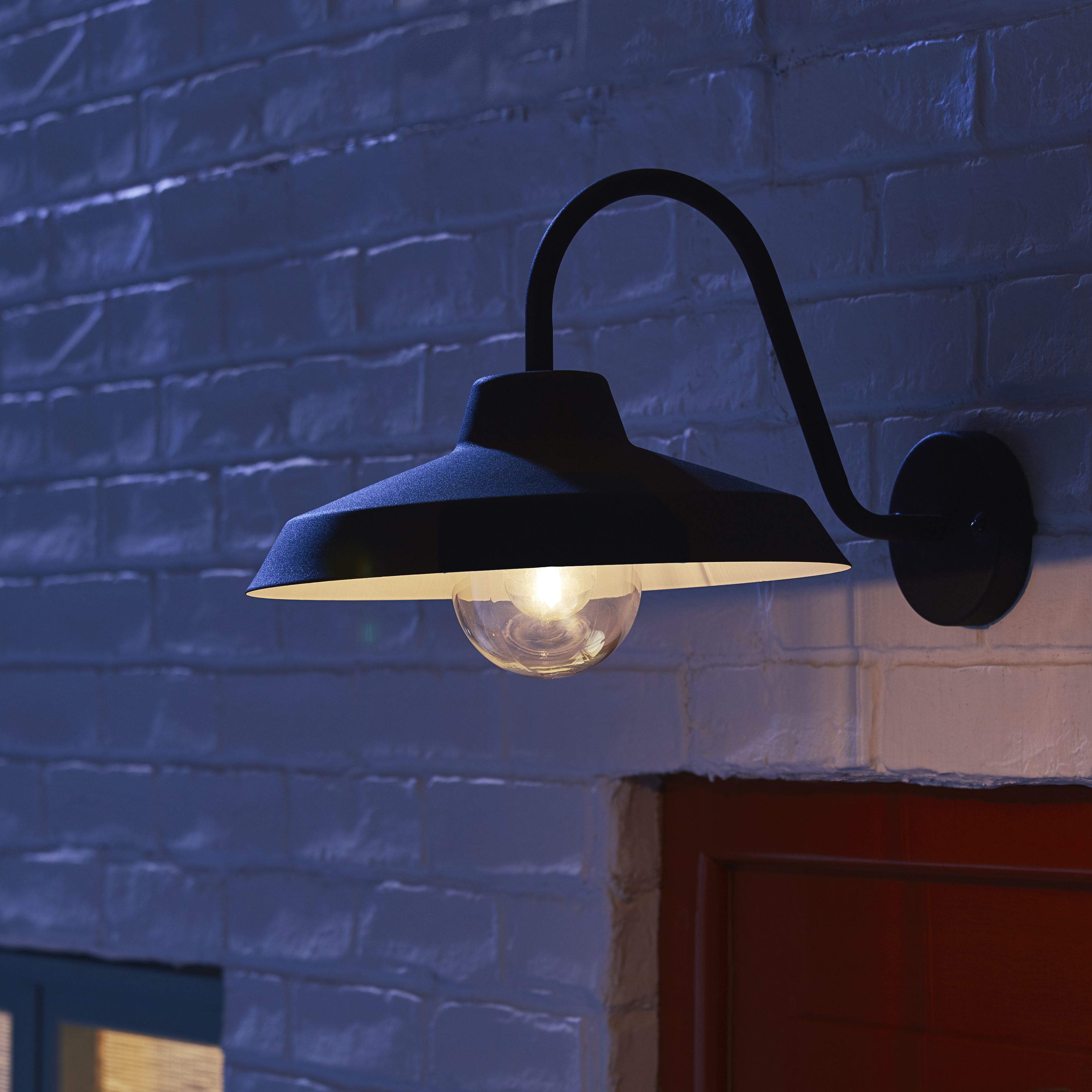 Blooma Umiat Matt Black Mains-powered Halogen Outdoor Wall light
