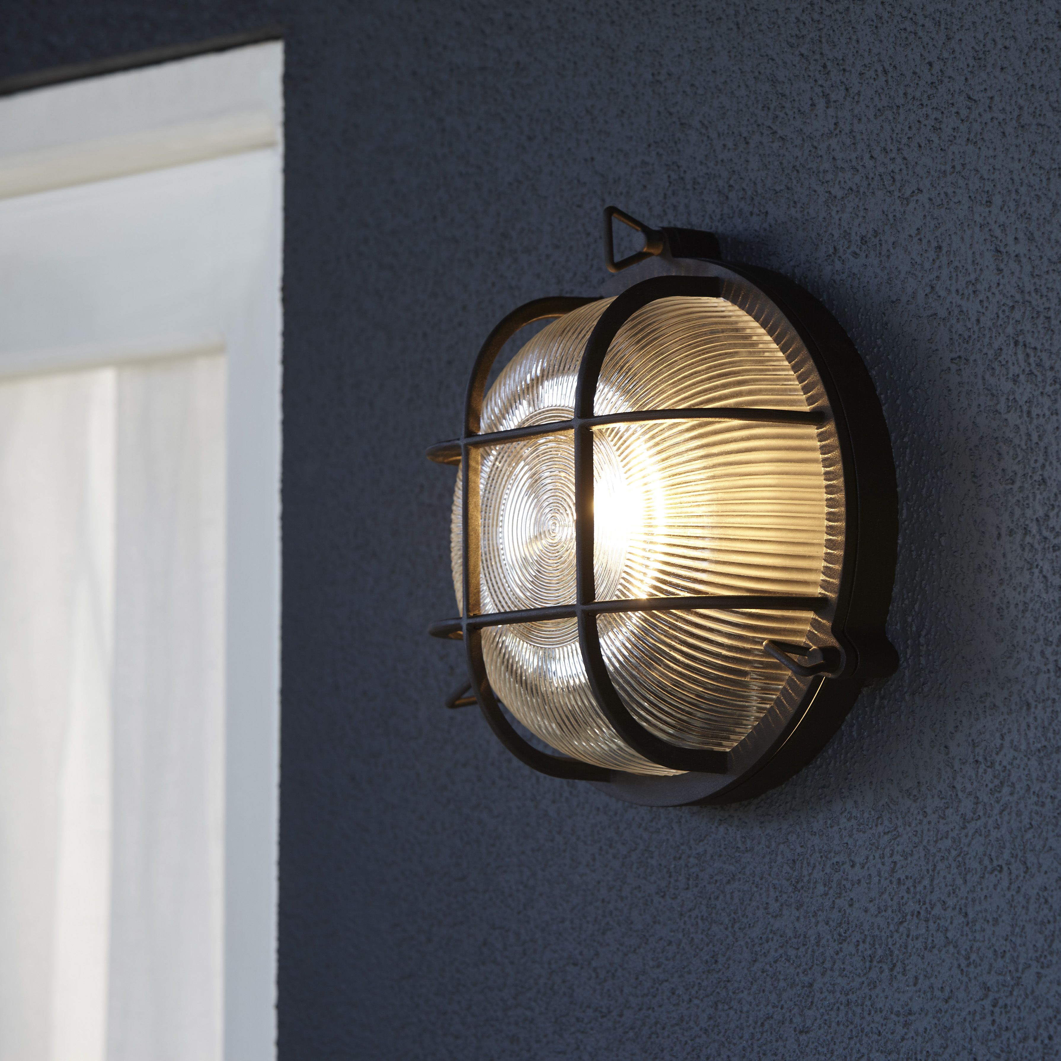 Blooma Waterville Matt Black Mains-powered Halogen Outdoor Bulkhead ...