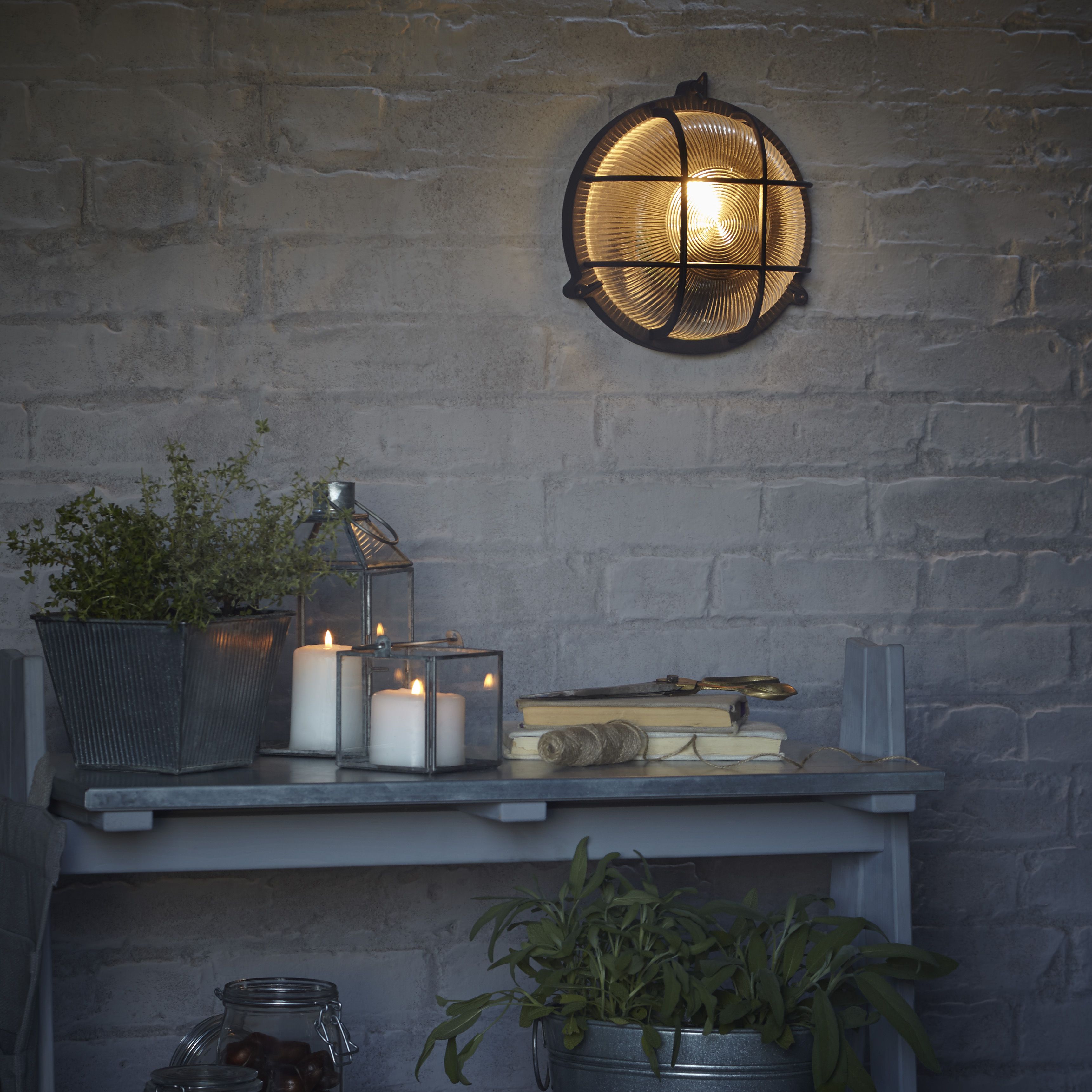 Blooma Waterville Matt Black Mains-powered Halogen Outdoor Bulkhead ...