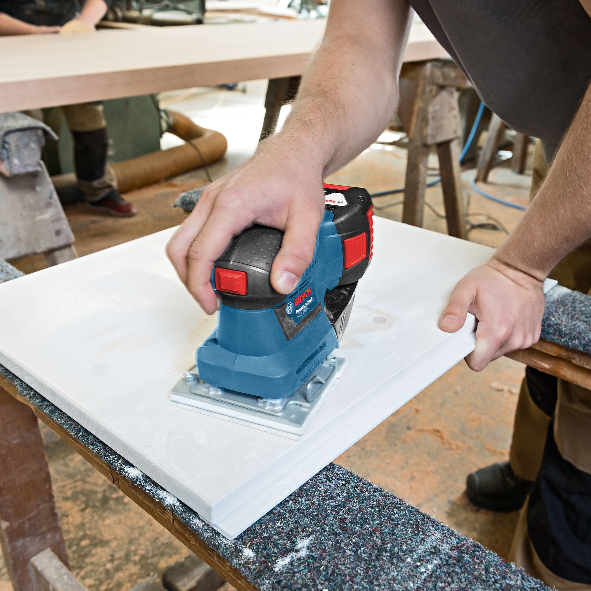 Bosch Professional 18V Coolpack Cordless Sheet sander (Bare Tool) - GSS ...