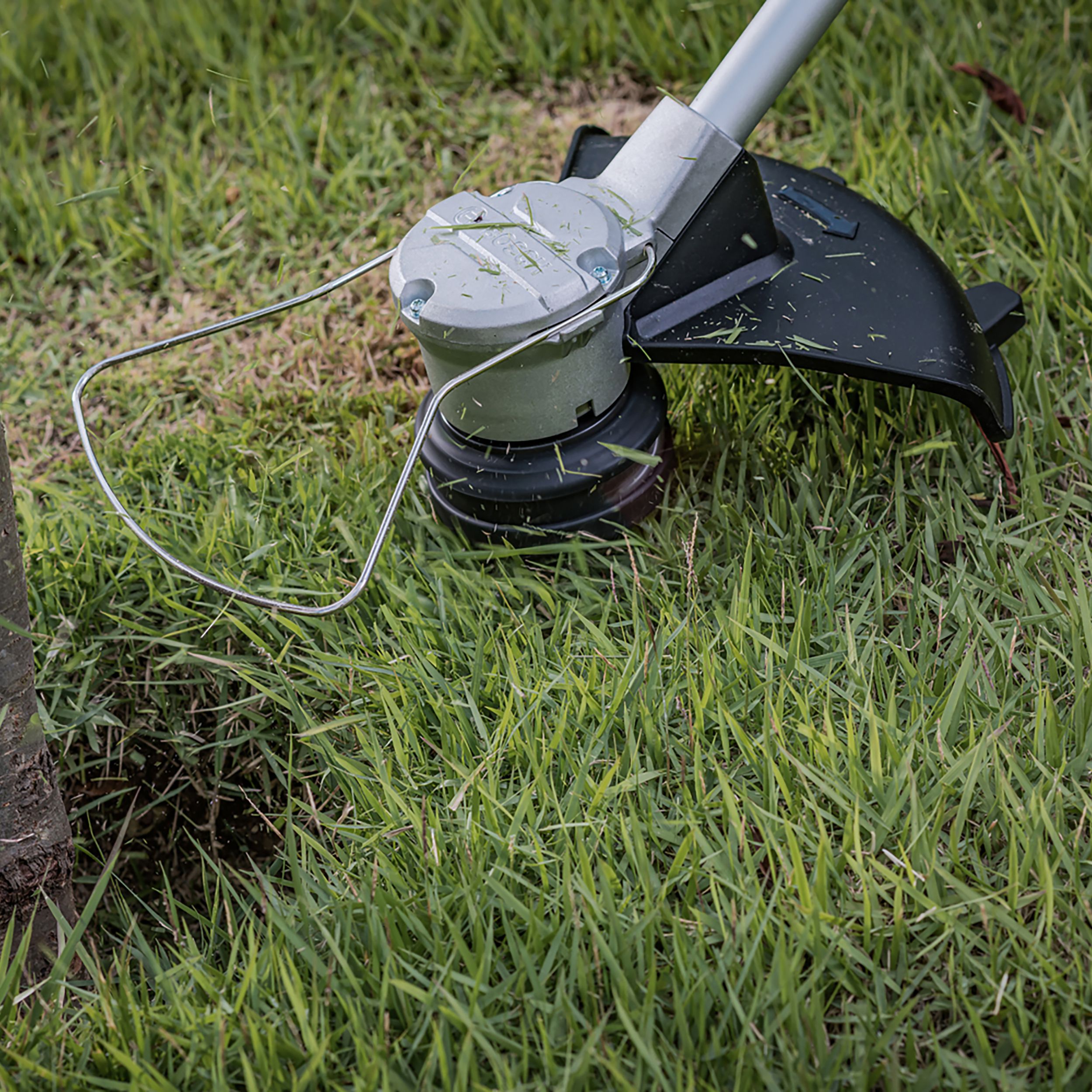 Bosch Professional 18V Cordless Grass trimmer (Bare Tool) - GRT 18V-33