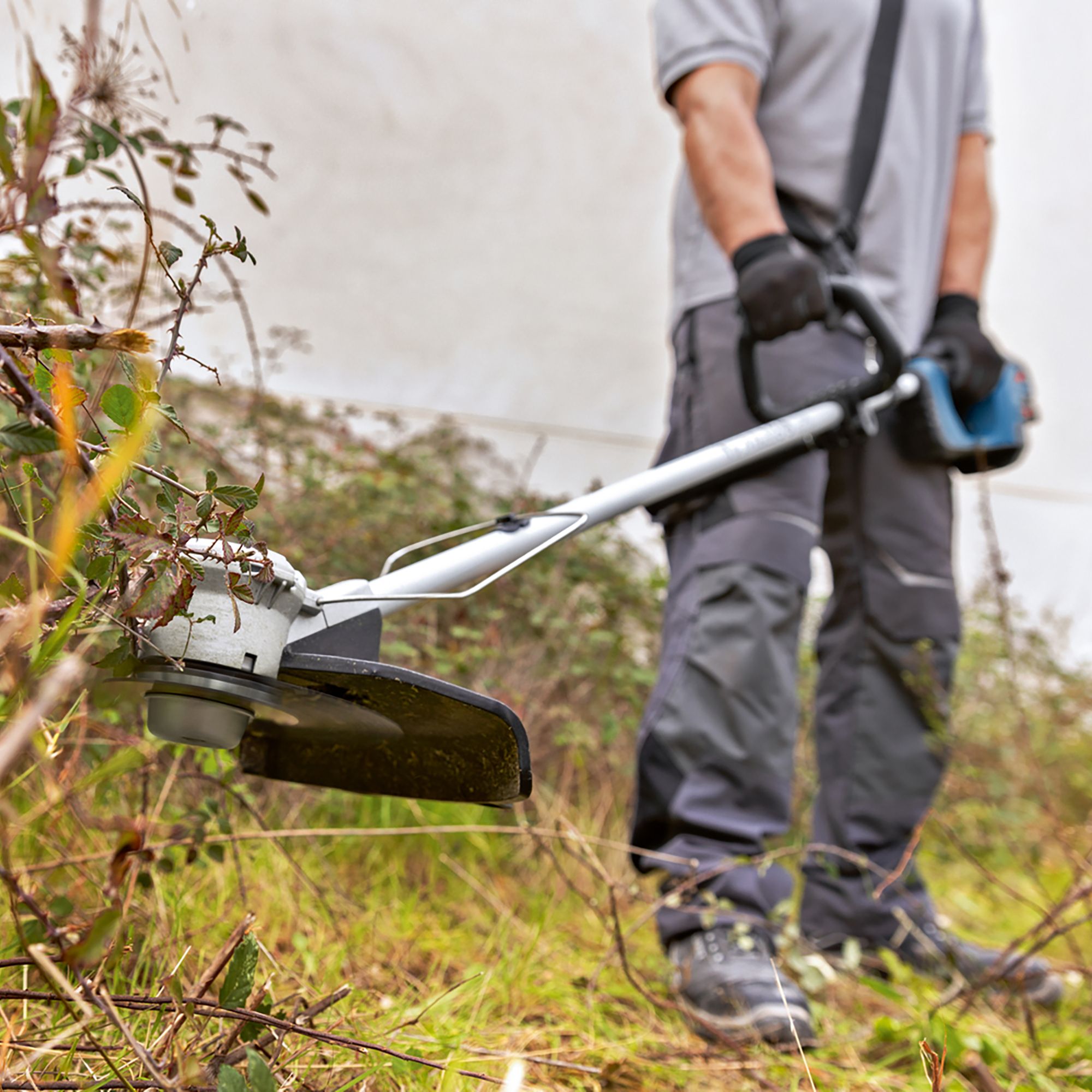 Bosch brush cutter cordless store