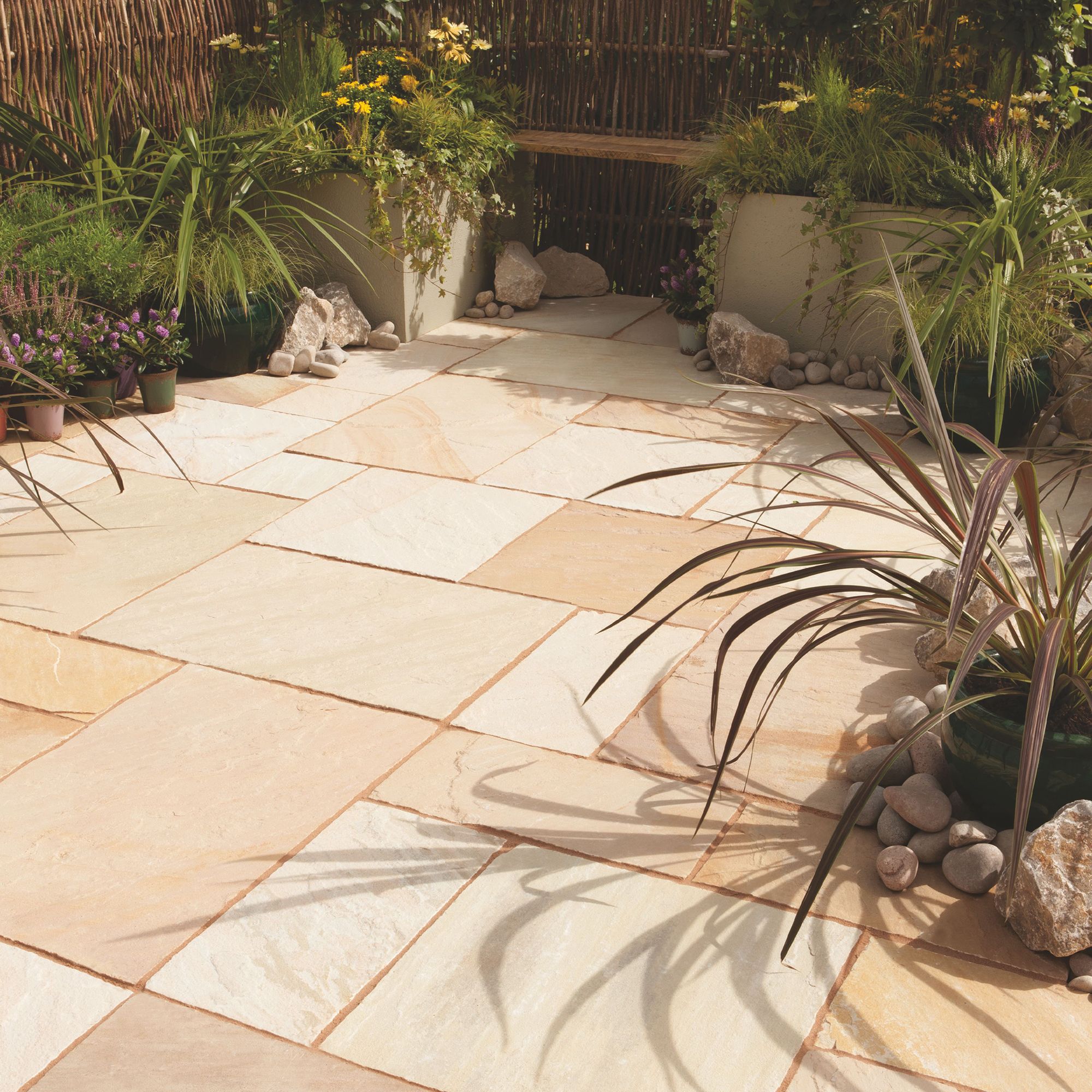 Bradstone Fossil buff Sandstone Paving set, 14.9m² (L)600mm (W)600mm ...