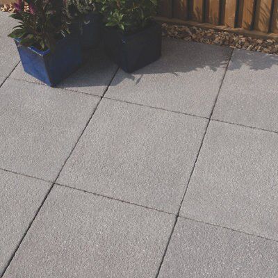 Bradstone Grey Reconstituted stone Paving slab 8.1m L 450mm W 450mm Pack of 40