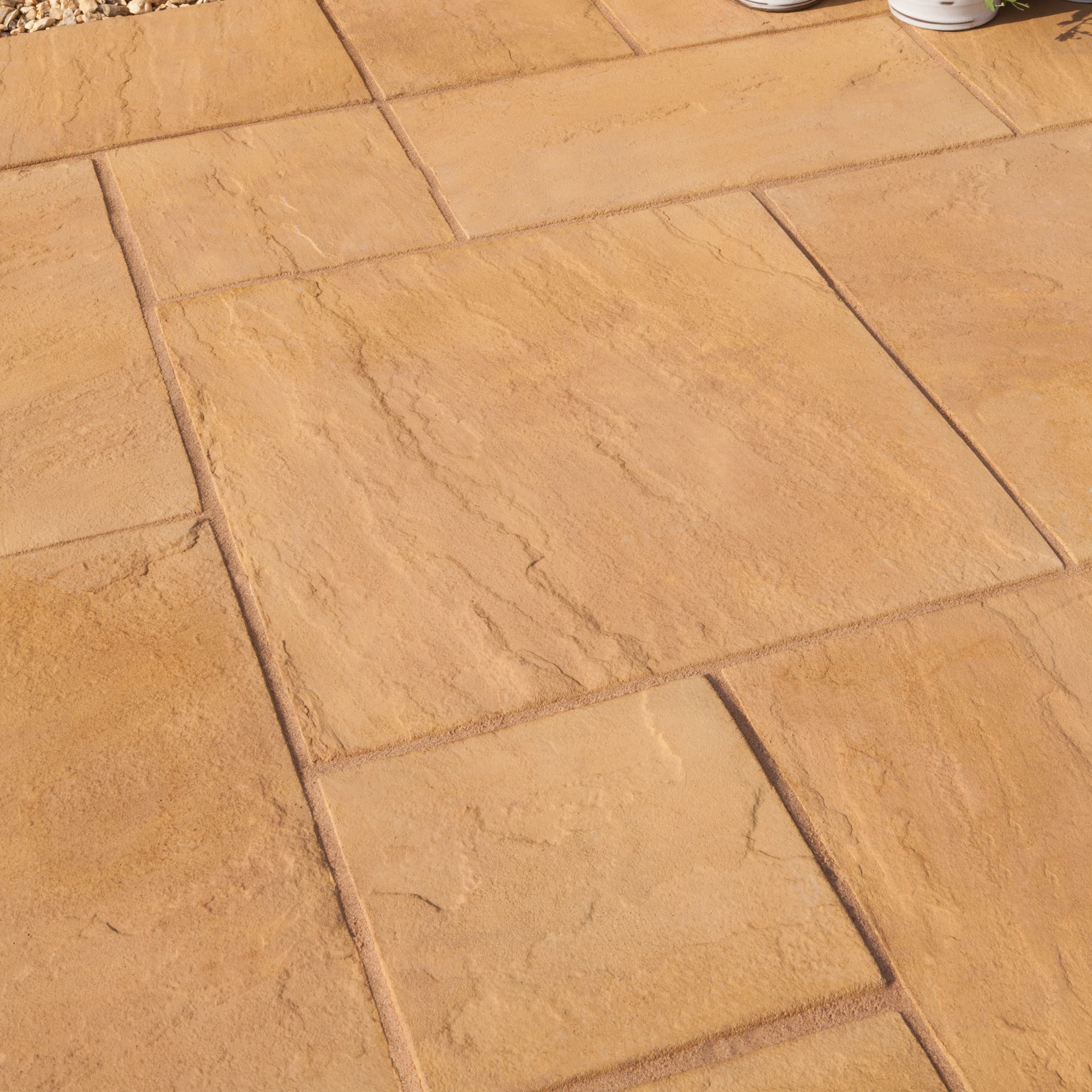 Bradstone Old riven Autumn gold Reconstituted stone Paving set, 5.25m² ...