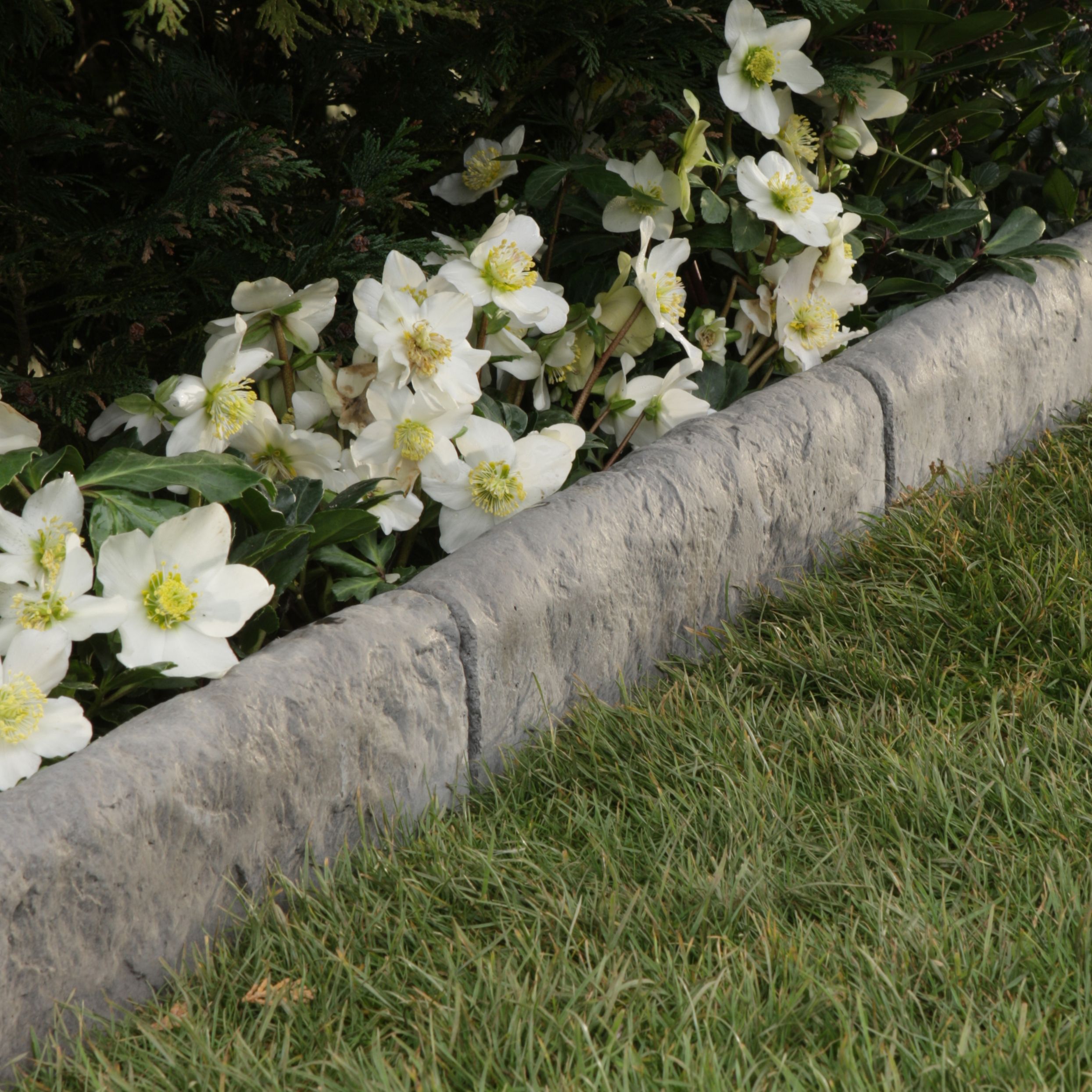 Bradstone Old town Traditional Single sided Weathered grey Paving ...