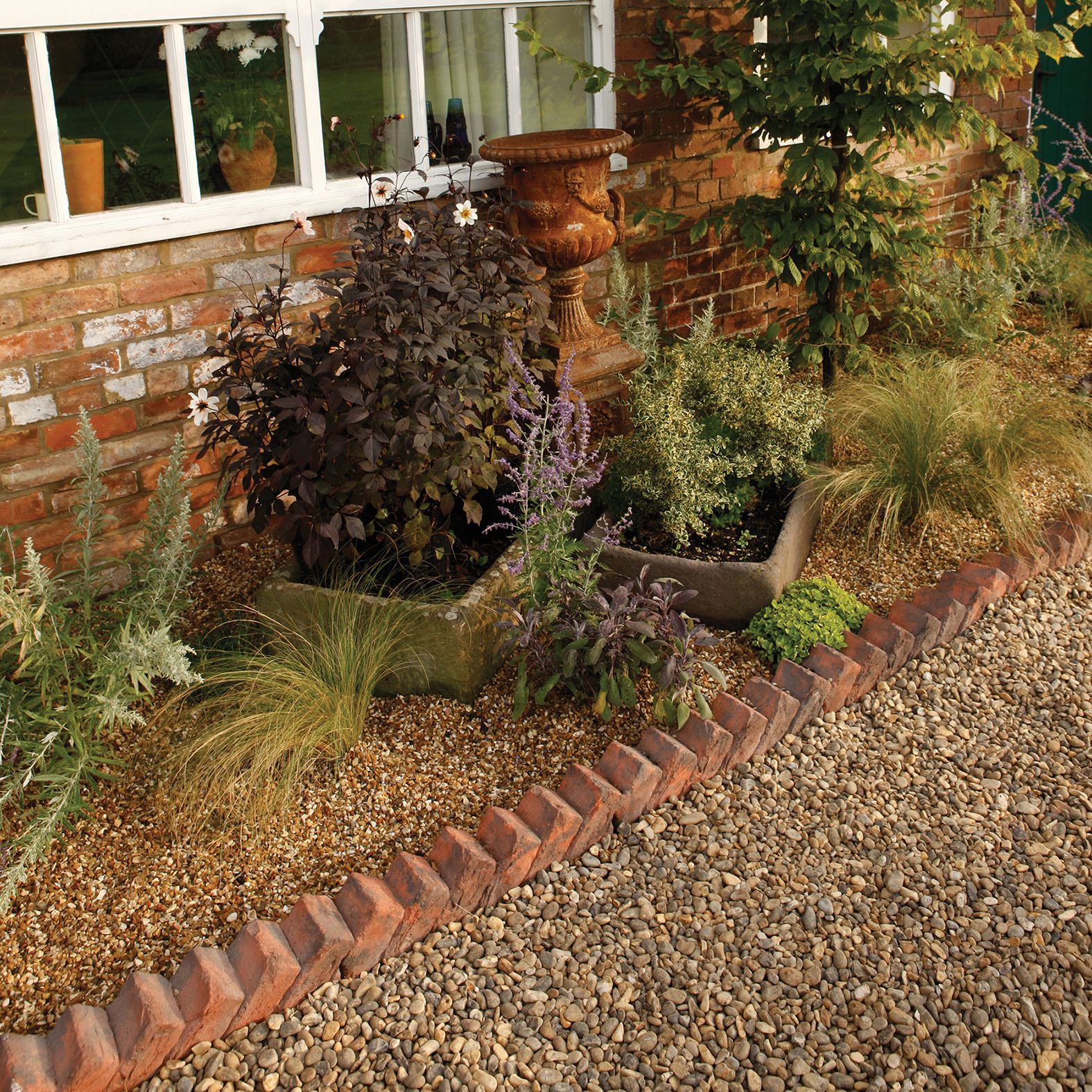 Bradstone Sawtooth Traditional Single sided Brindle red Paving edging ...