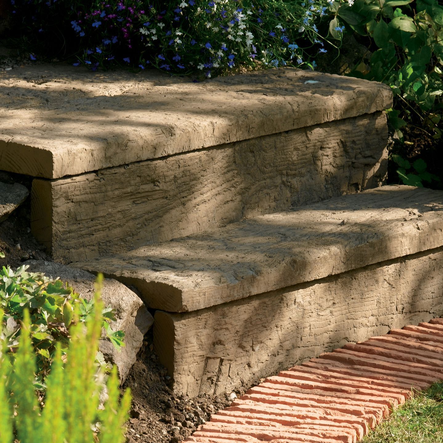Bradstone Stonewood Antique brown Paving edging (H)250mm (W)900mm (T)50mm