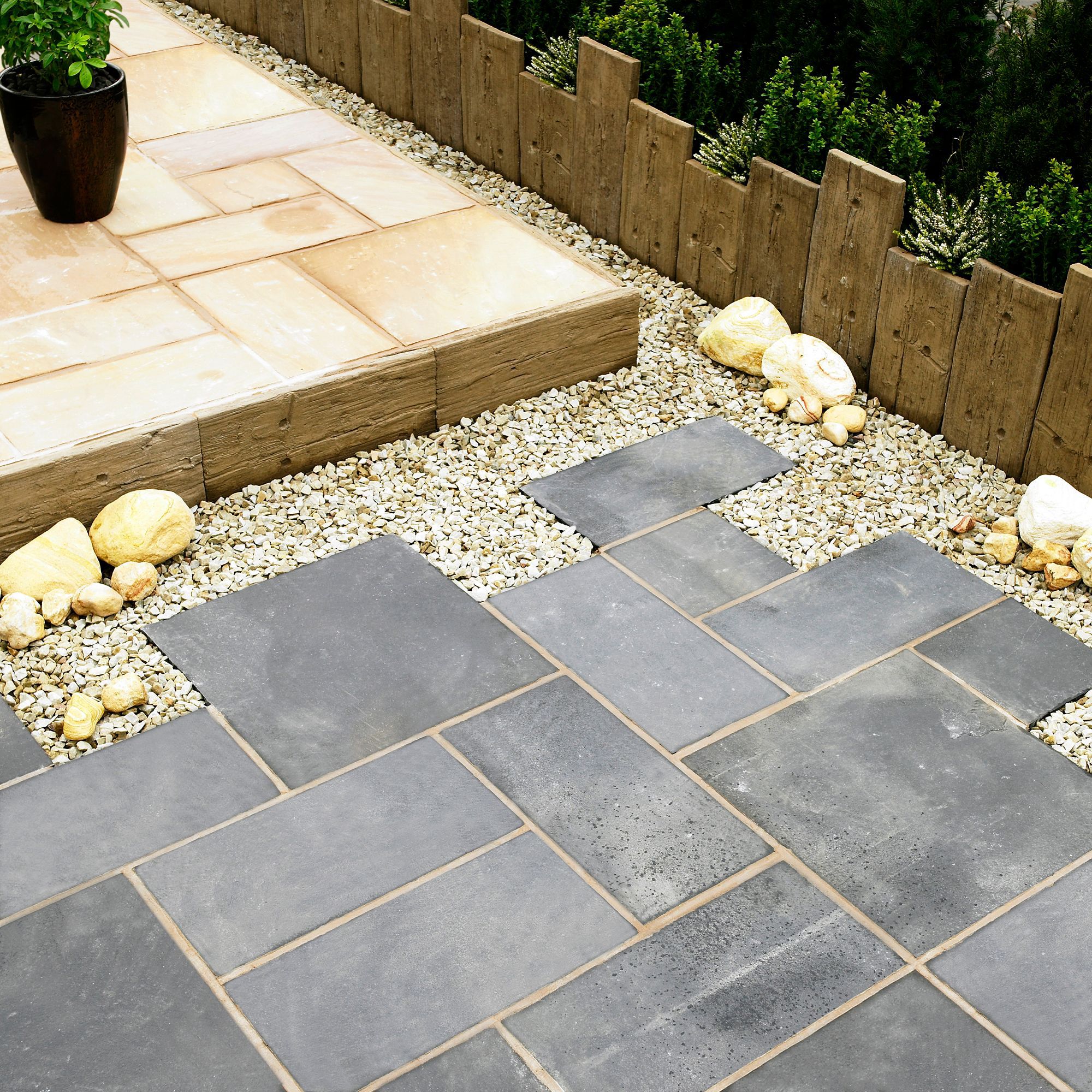 Bradstone Stonewood Traditional Single sided Antique brown Paving ...