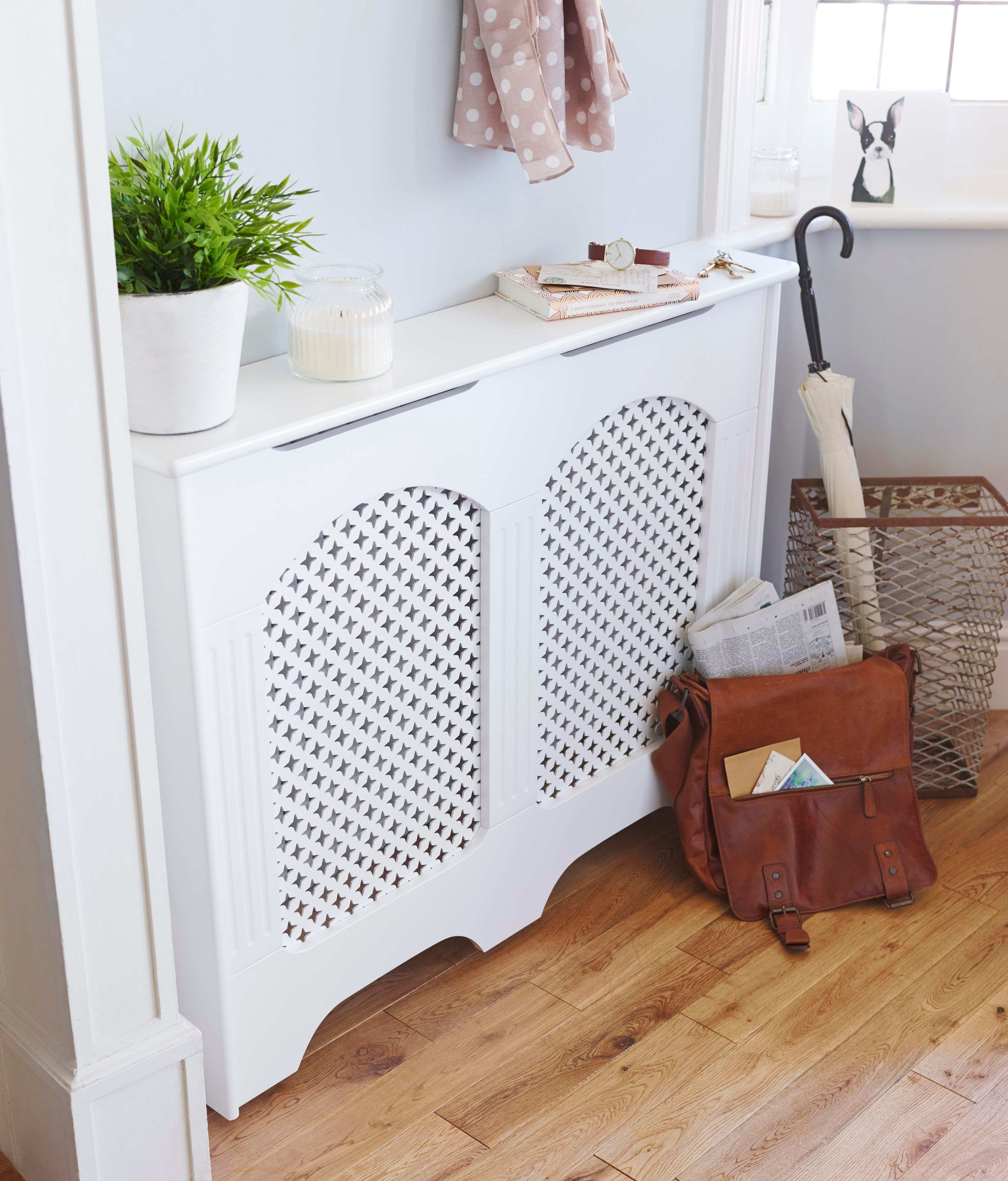 Cambridge Small White Traditional Radiator cover 800mm(H) 1017mm(W ...