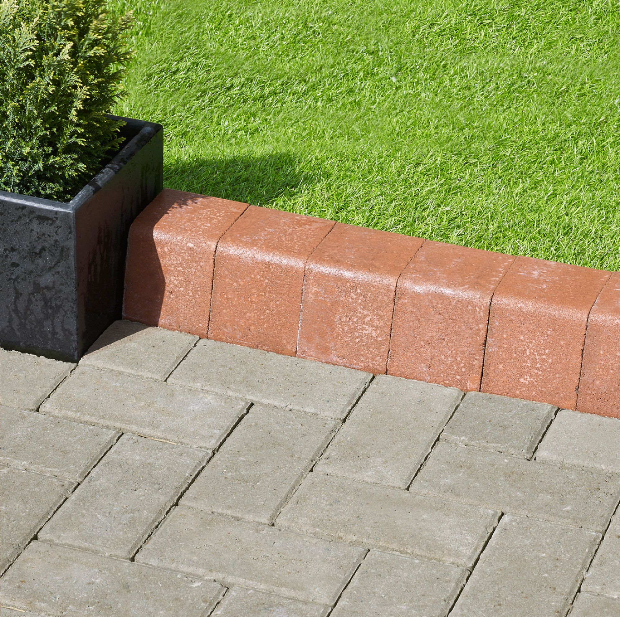 Charcon Red Block kerb (L)200mm (W)100mm (T)125mm
