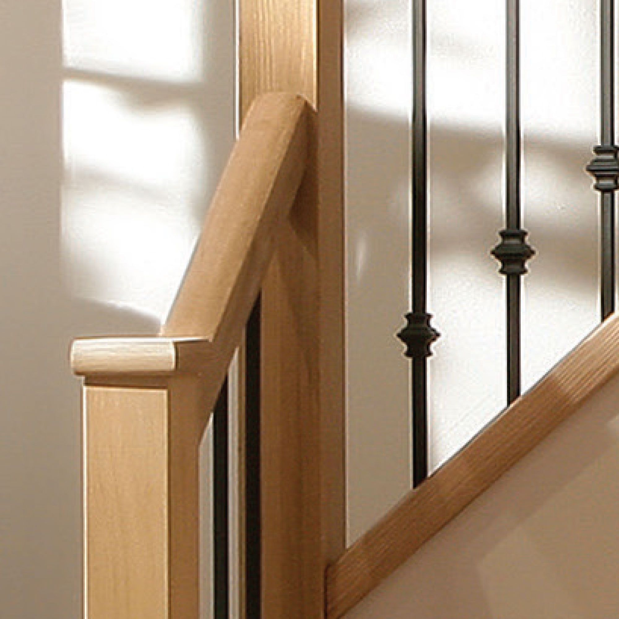 Cheshire Mouldings Contemporary Oak Square Handrail