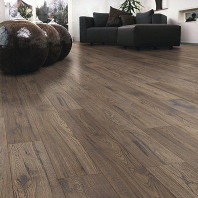 Colours Ostend Wood planks Ascot oak effect Laminate Flooring, 1.76m²