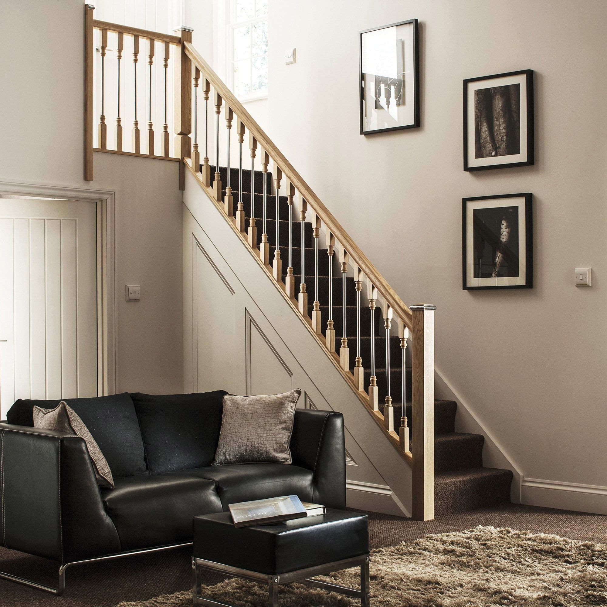 Contemporary Unfinished Oak Cottage loaf Handrail (W)56mm | DIY at B&Q