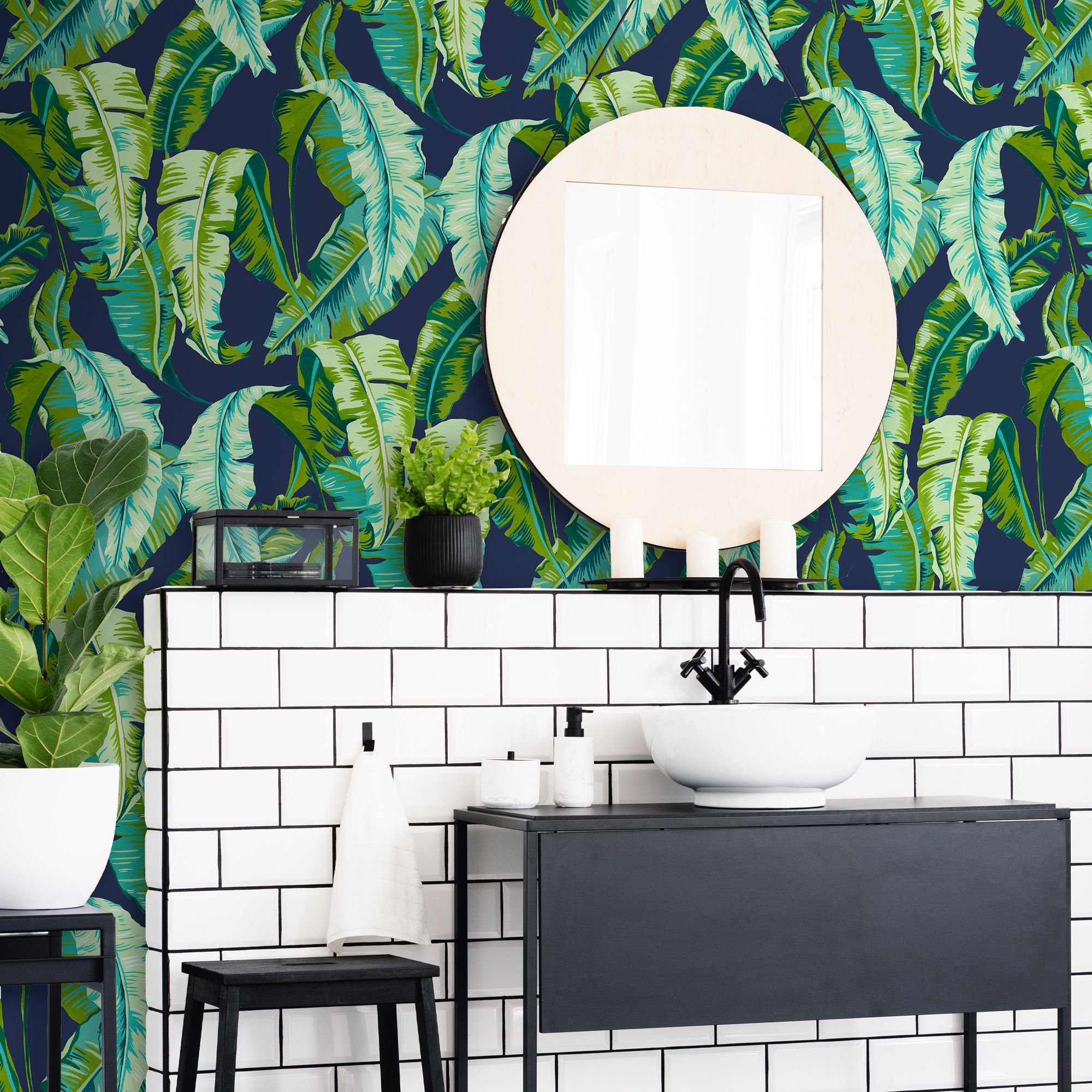 Contour Navy Palm leaves Smooth Wallpaper Sample