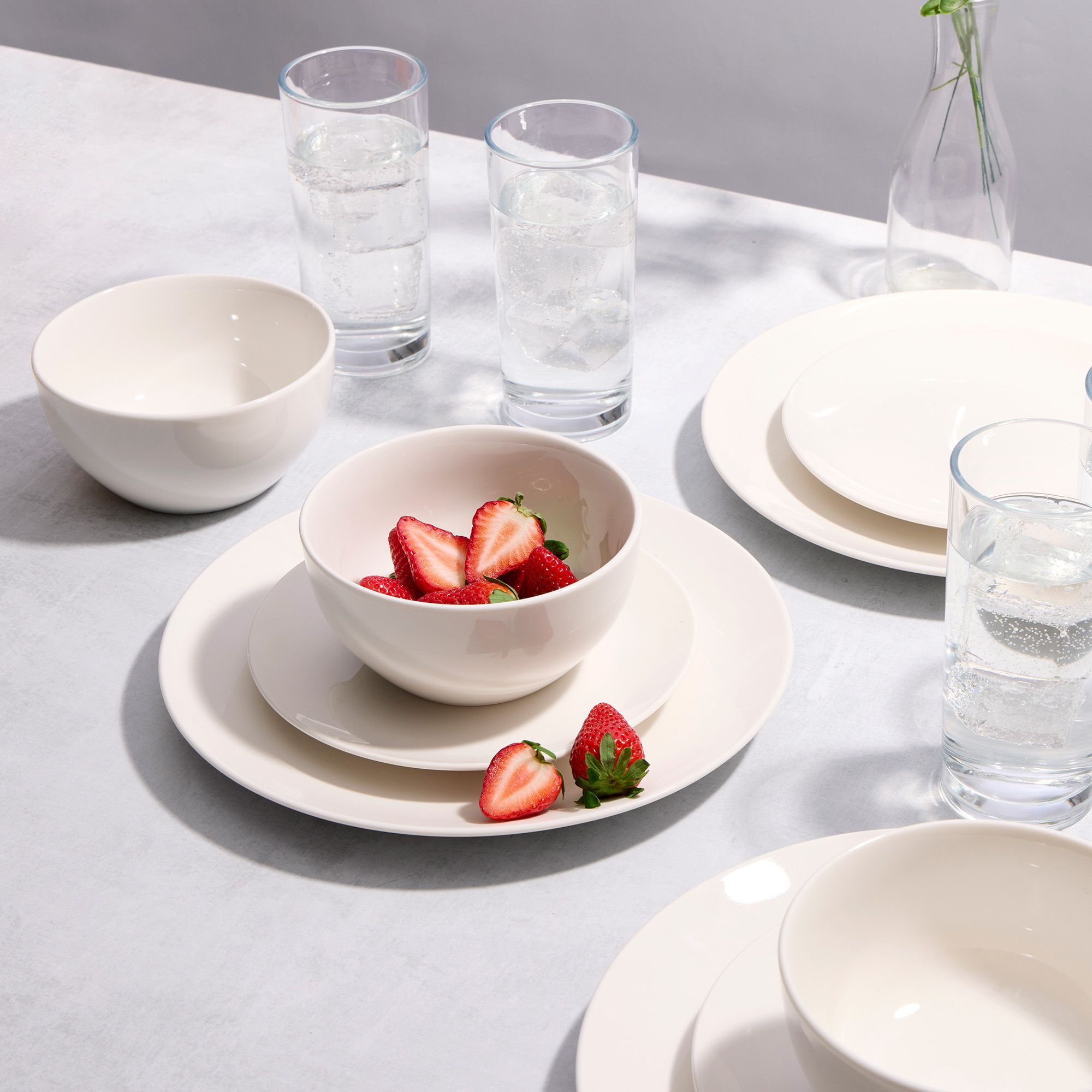 Cookshop Plain White Porcelain 12 piece Dinnerware set