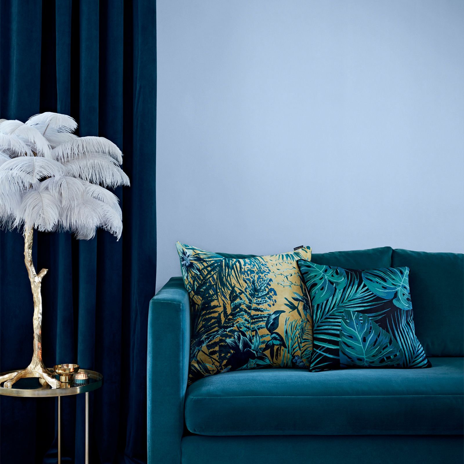 Crown Breatheasy Powder blue Matt Emulsion paint, 40ml