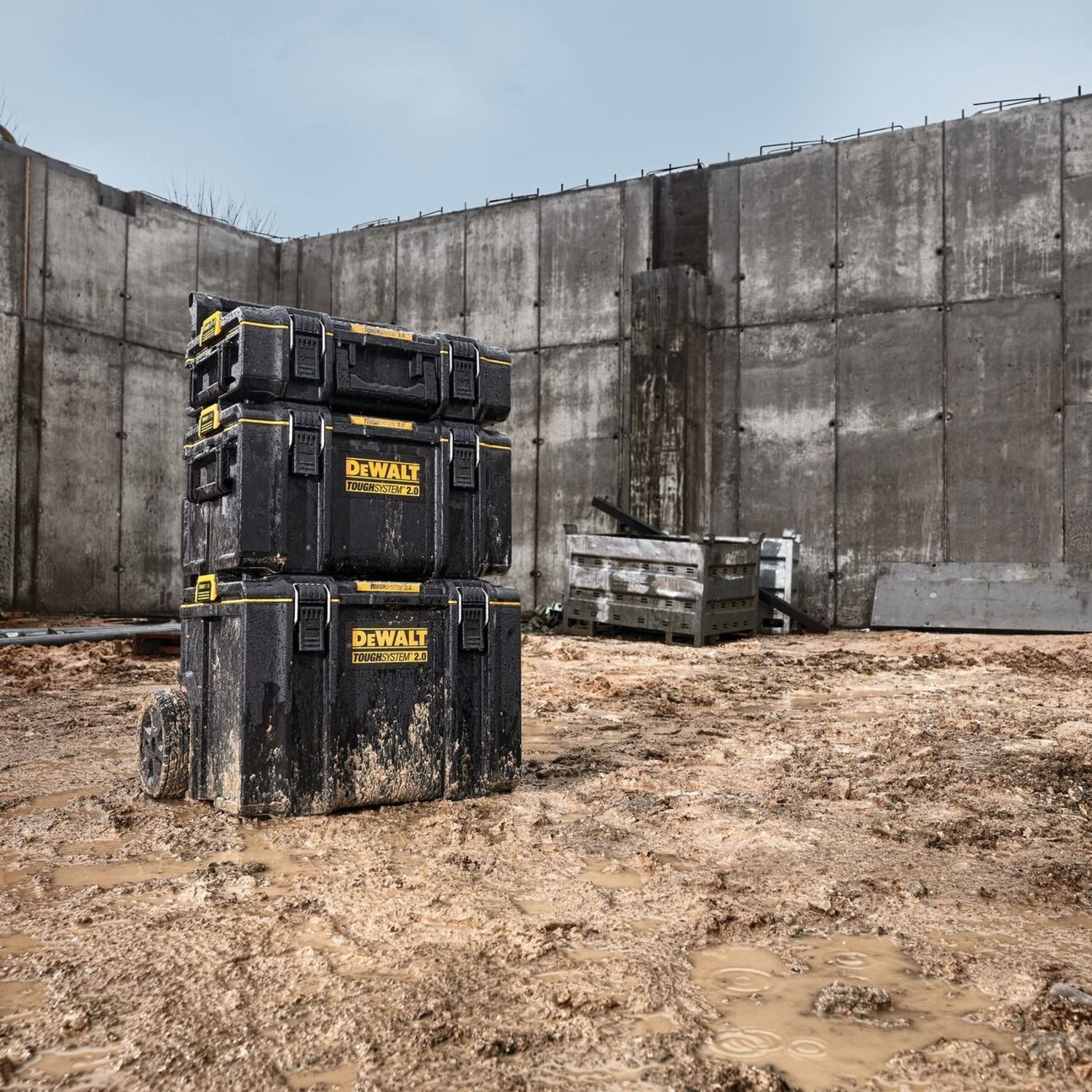 DeWalt ToughSystem Black & yellow 24in Tool chest bundle