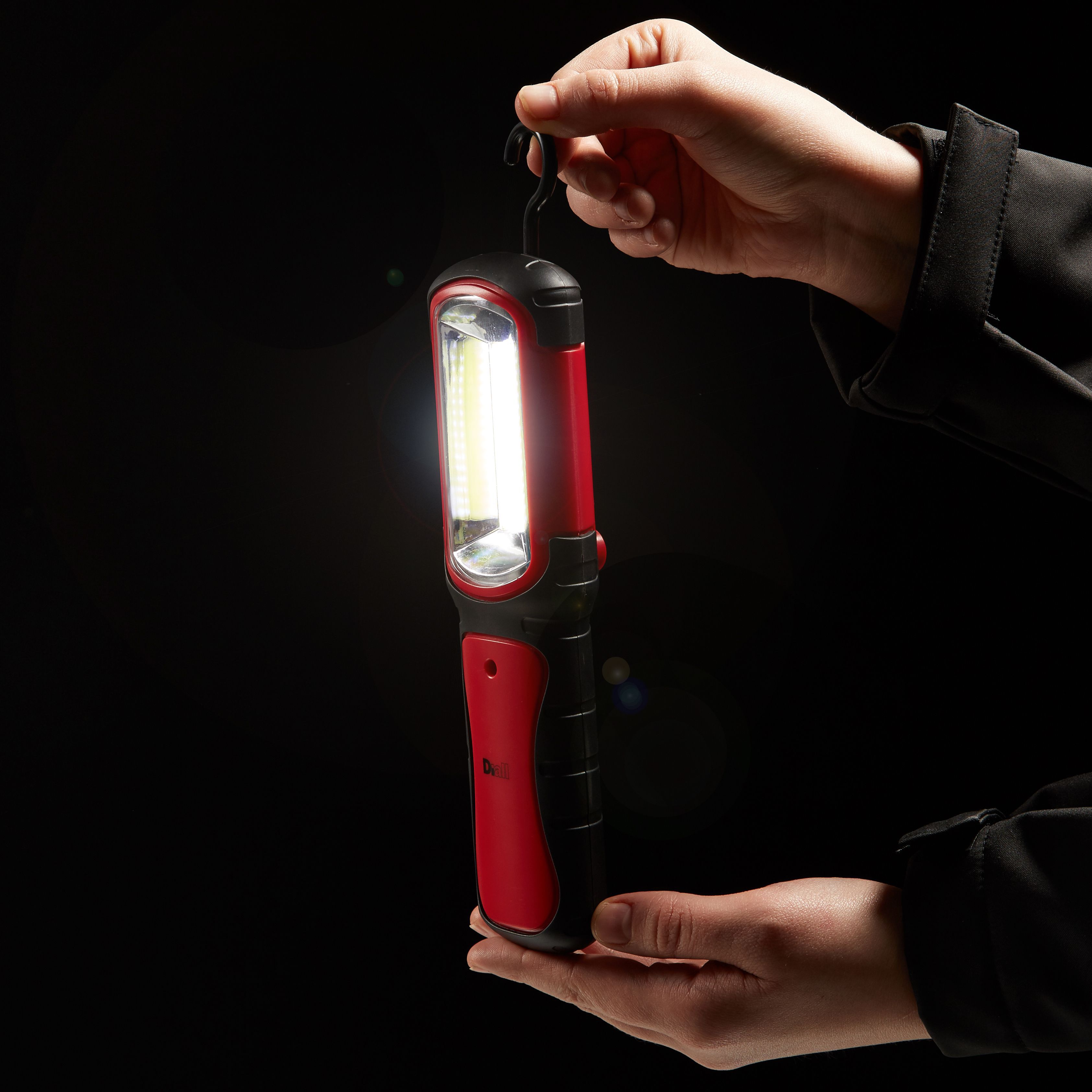 Diall Battery-powered Rechargeable LED Work light 12V 280lm | DIY at B&Q