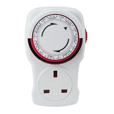 Diall IP20 7 day Mechanical Timer | DIY at B&Q