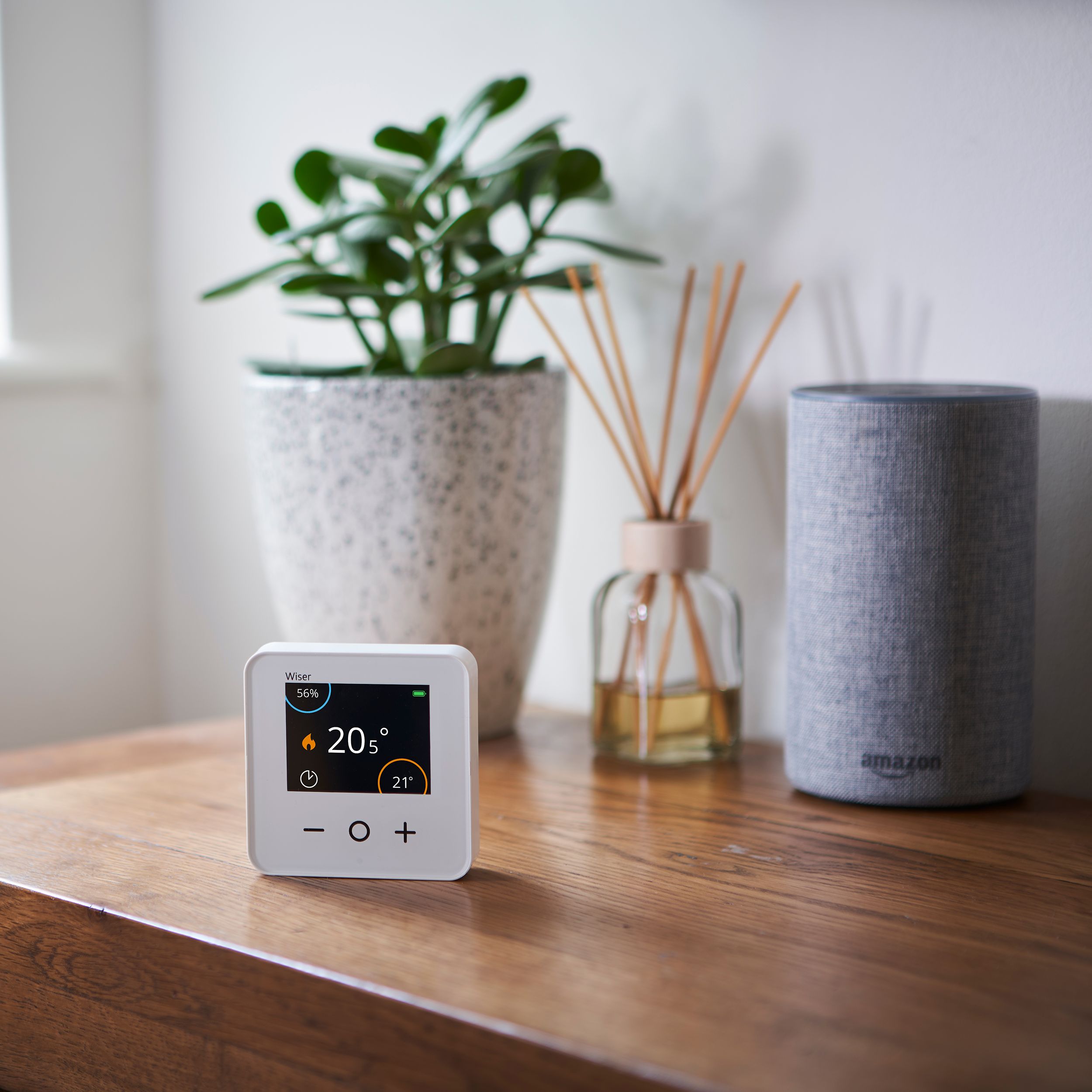 Drayton 3-wire Smart programmable room thermostat & receiver