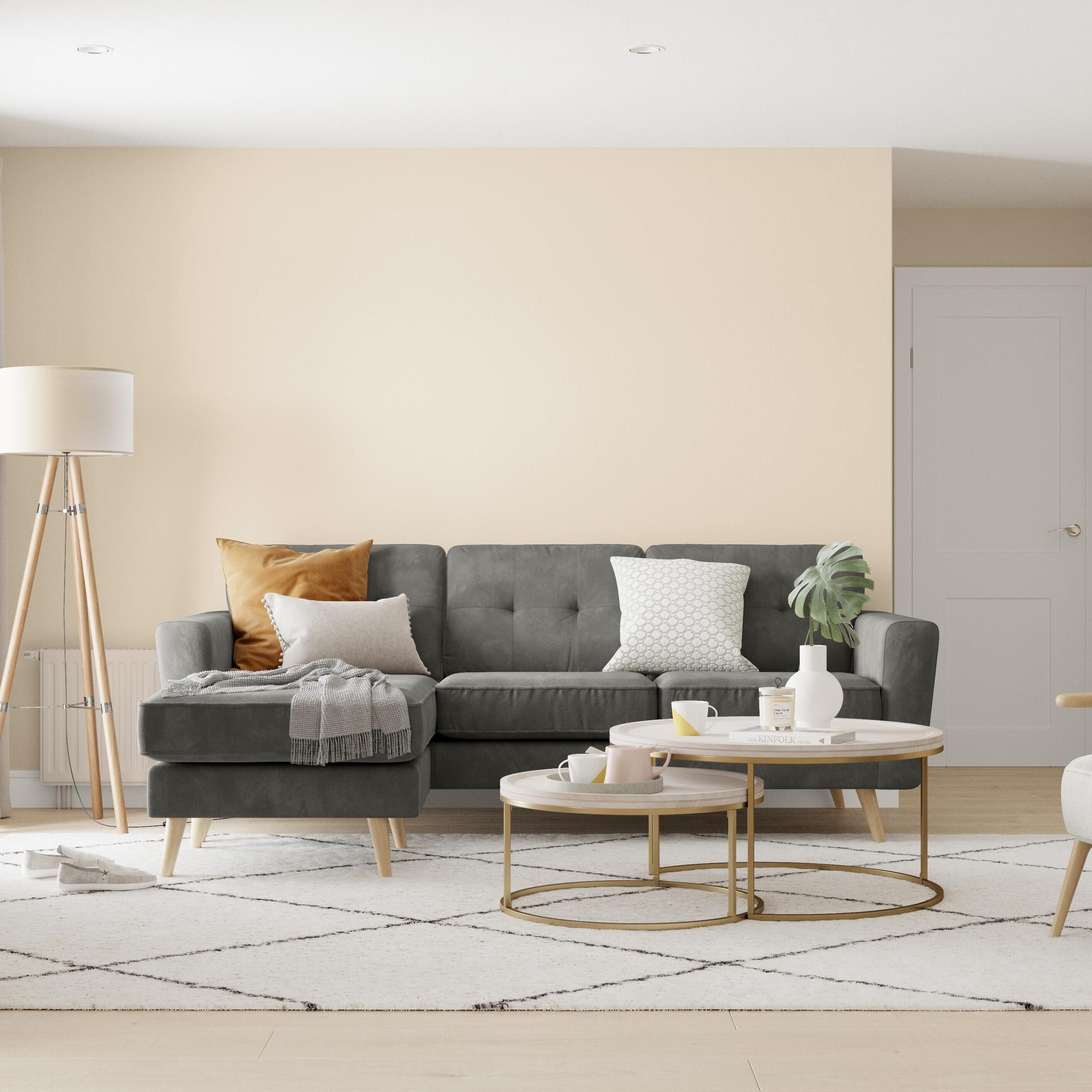 Dulux Easycare Washable & Tough Ivory Matt Wall & ceiling Emulsion ...