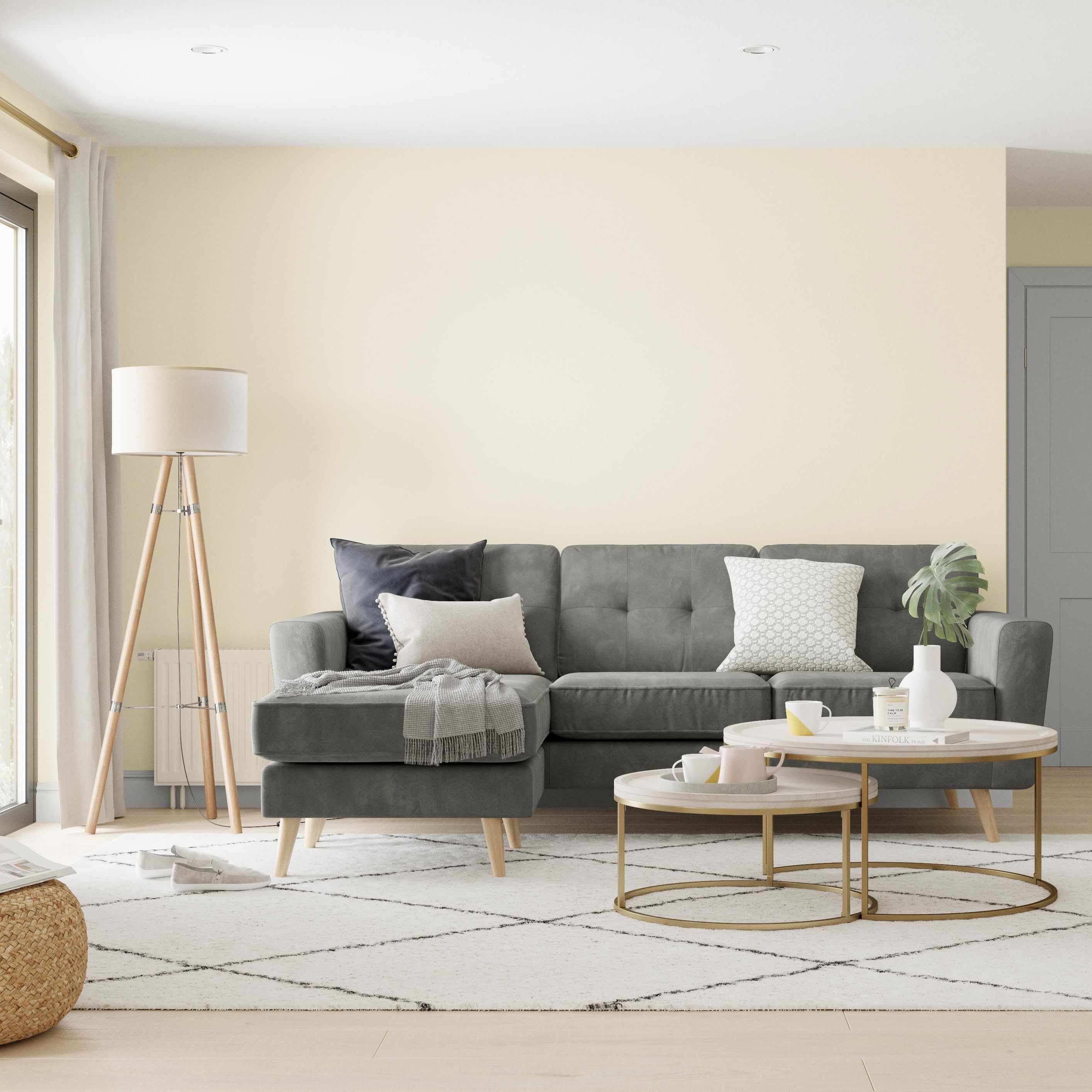 Dulux Natural hints Daffodil white Silk Wall & ceiling Emulsion paint, 2.5L