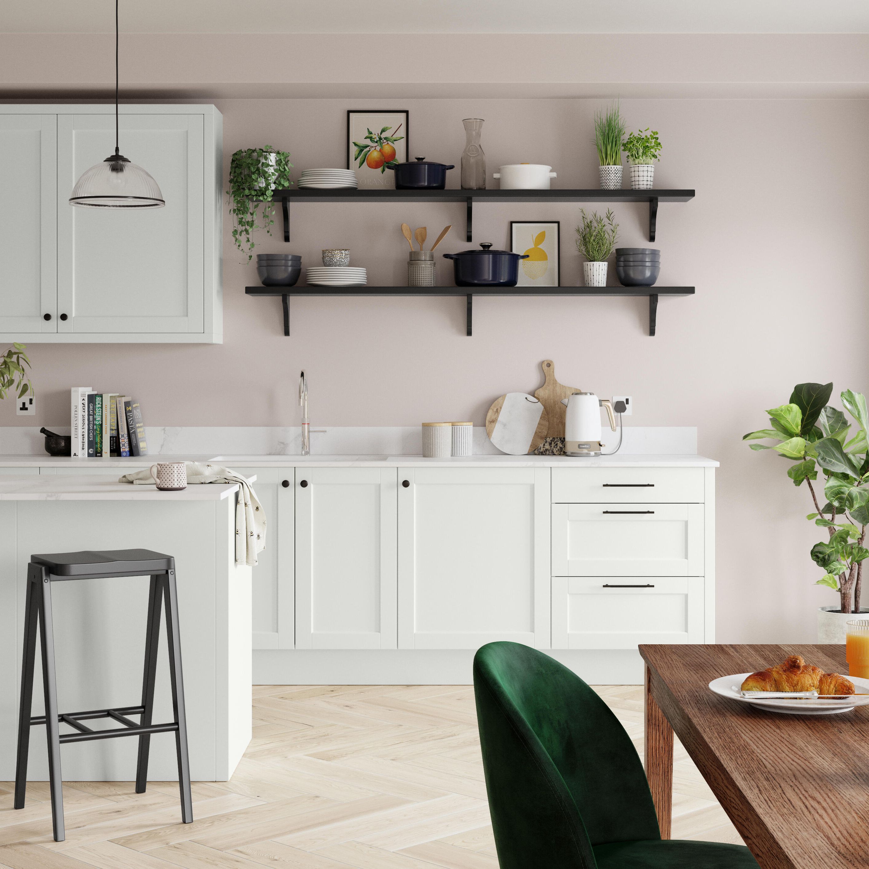 Dulux Walls & Ceilings Mellow mocha Matt Emulsion paint, 5L