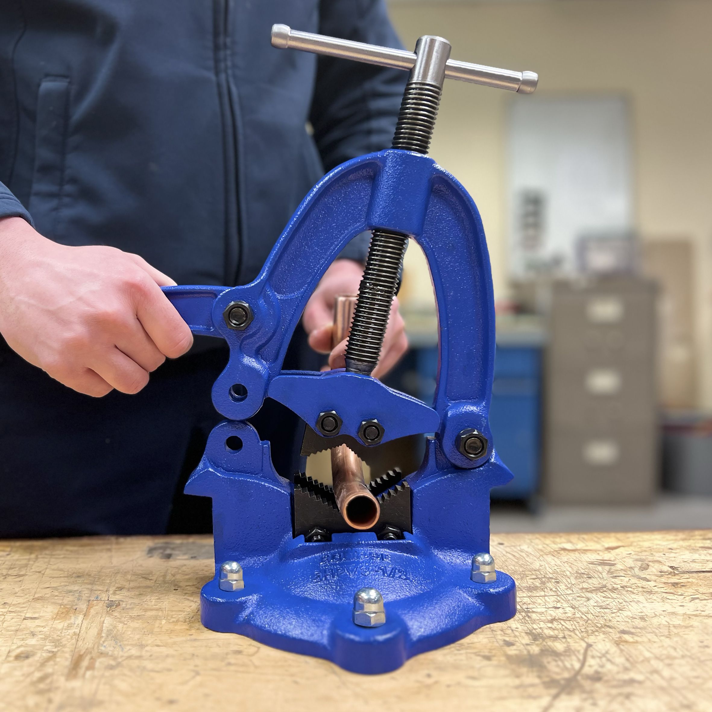 Eclipse Professional Tools 10-90mm Hinged pipe vice