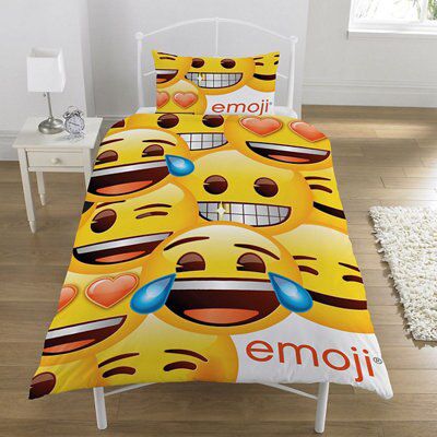 Emoji Smiley Yellow Single Bedding set | DIY at B&Q